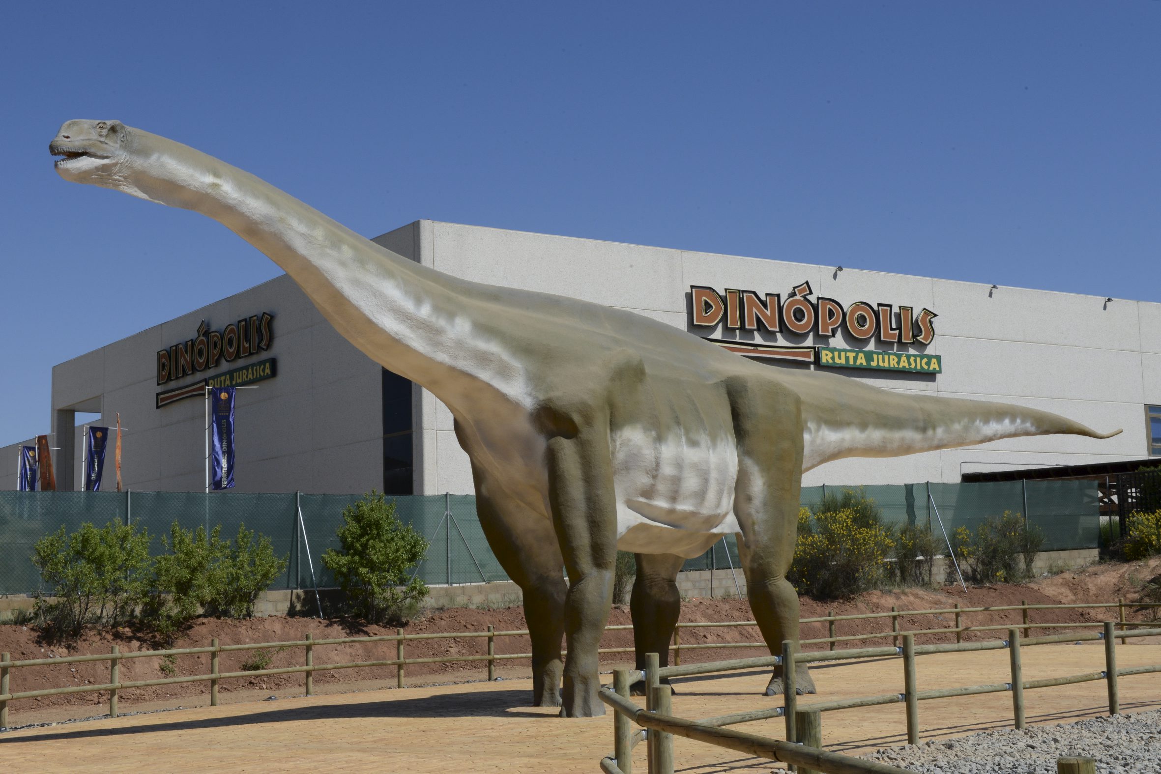 El Turiasaurus de Teruel, protagonista de la exposición ...