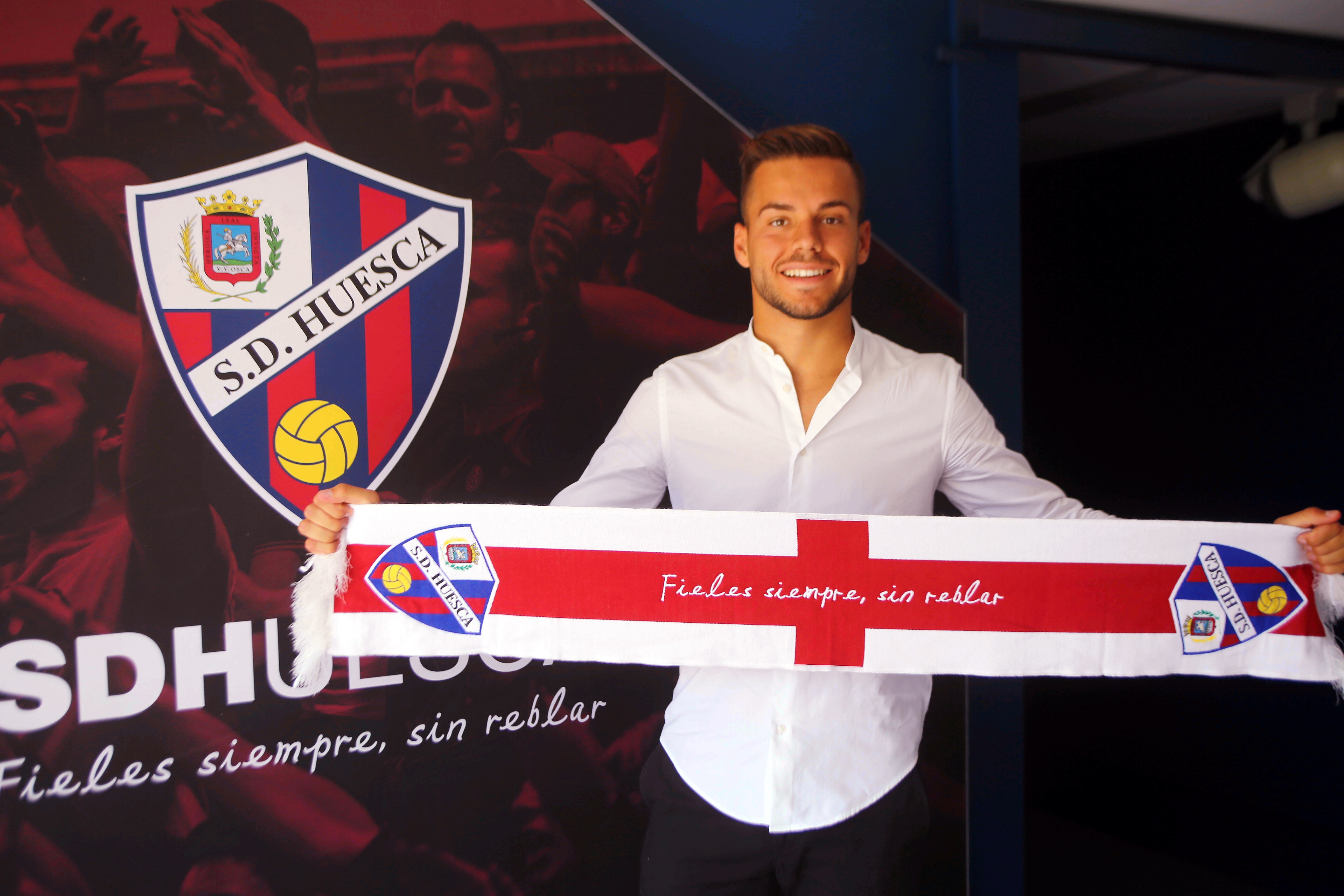 SD Huesca: Álvaro Fernández, “cabeza fría y corazón caliente”