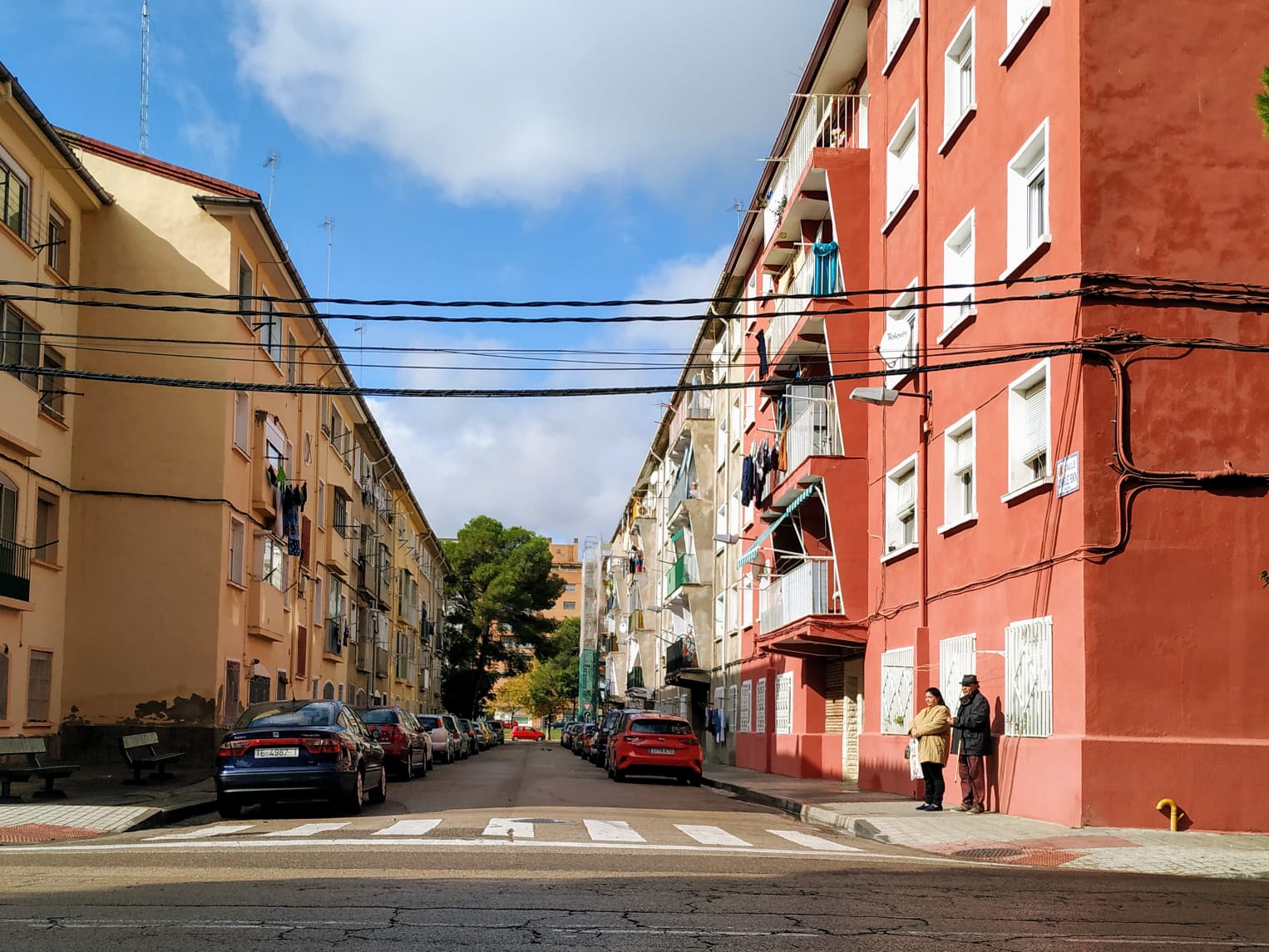 El atrincherado del Picarral de Zaragoza disparó dos veces contra sus ...