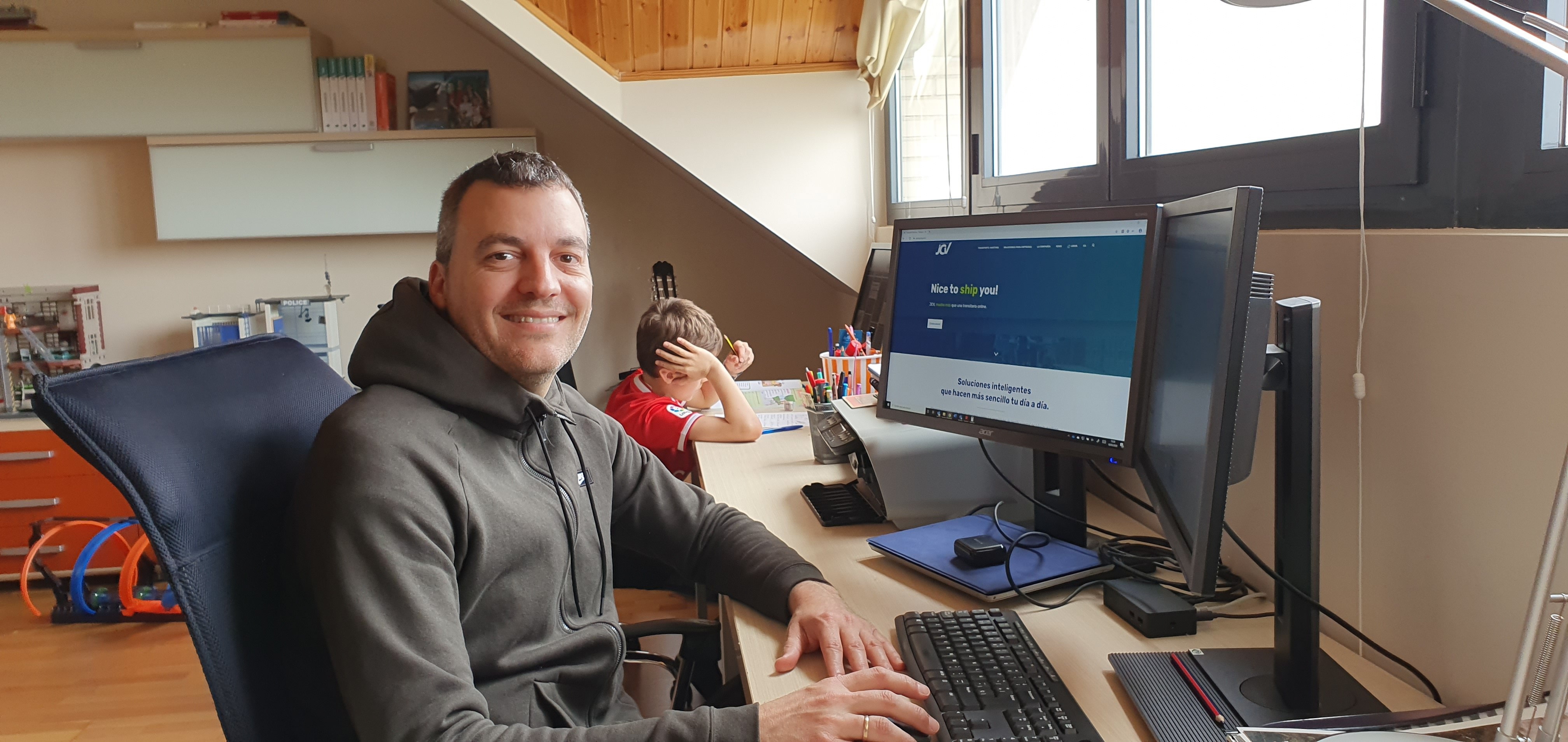 Oscar Calvo: "La mercancía de importación se va a quedar en los puertos ...