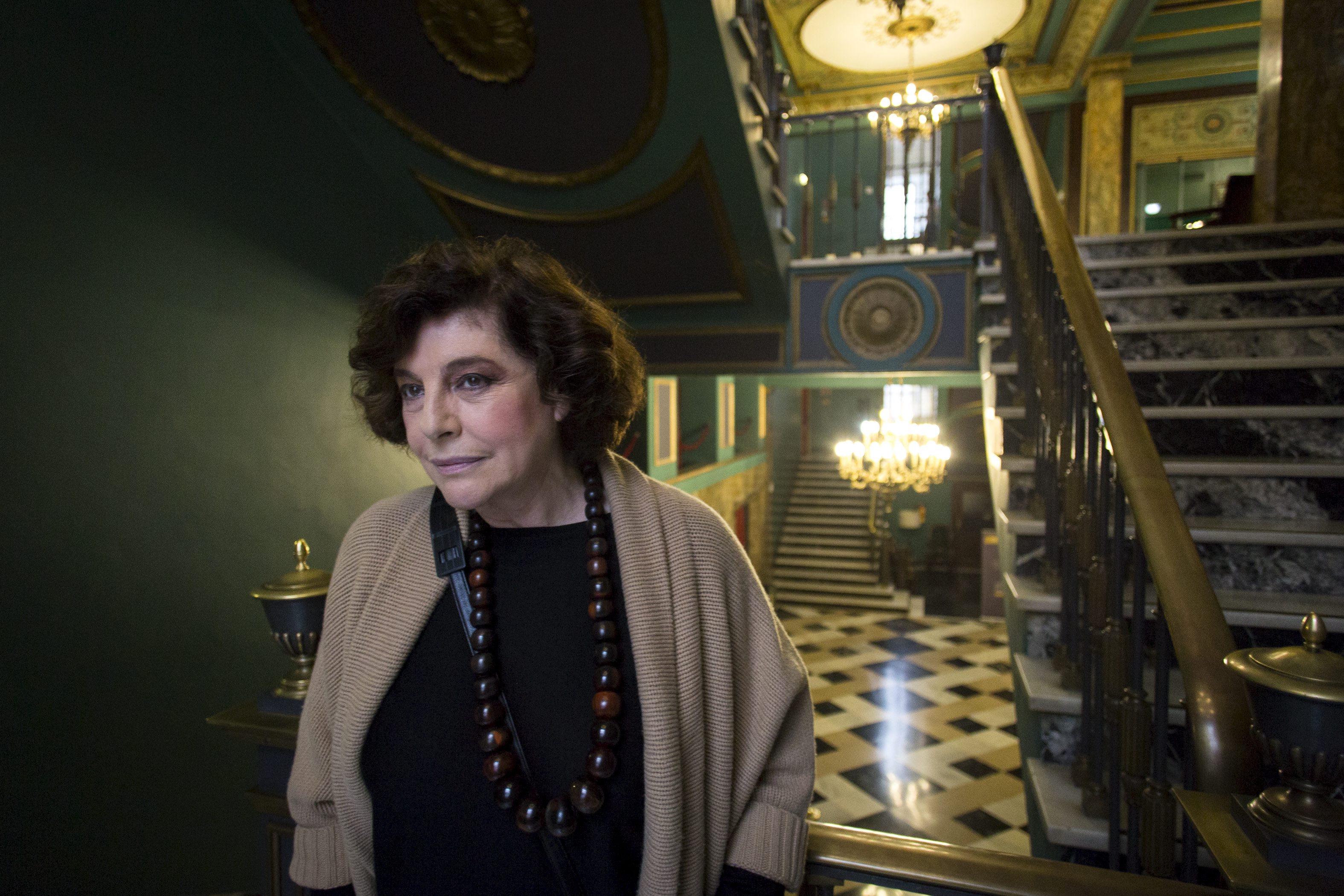 Charo López: «Querría volver a subir a un escenario para hacer comedia ...