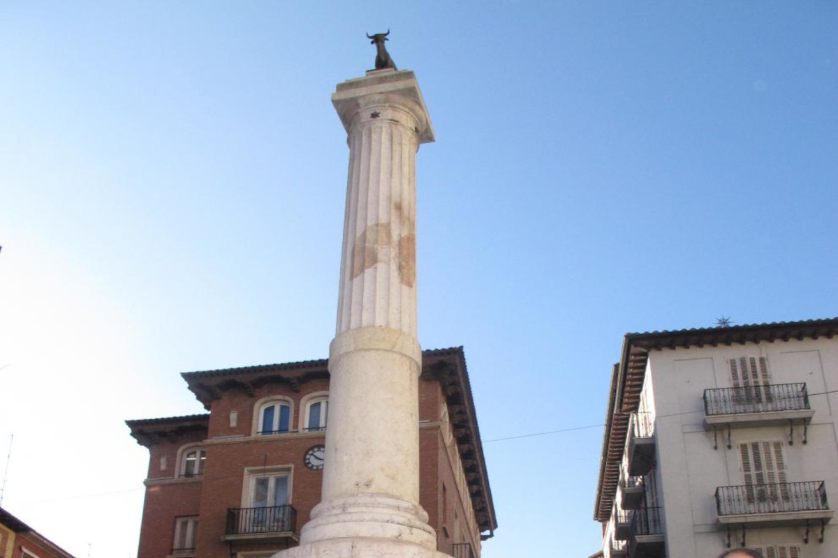 El Torico se hace más grande | Opinión | Esperanza Pamplona