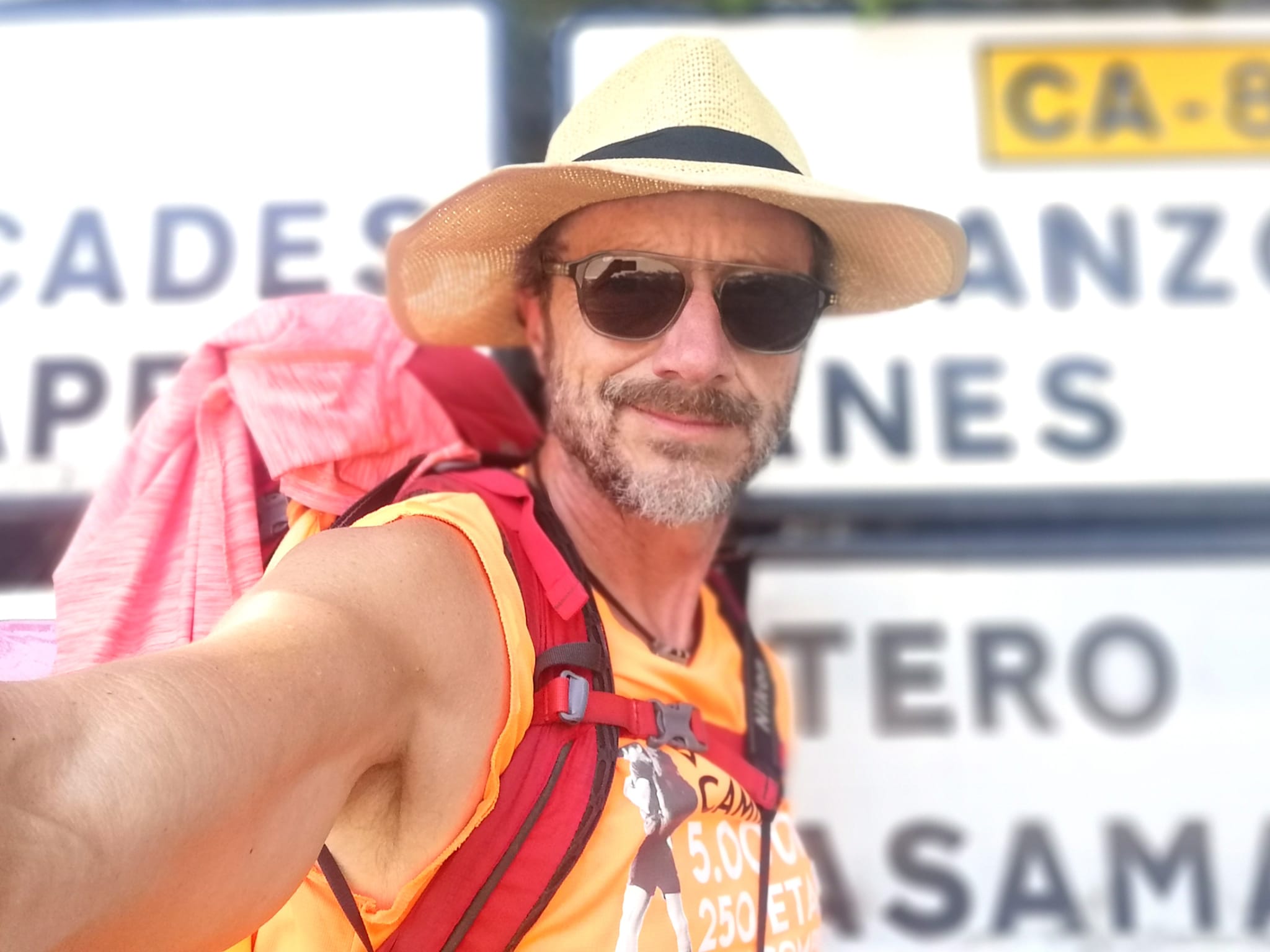 Llega a Aragón el hombre que da la vuelta a España andando: "Decidí que ...