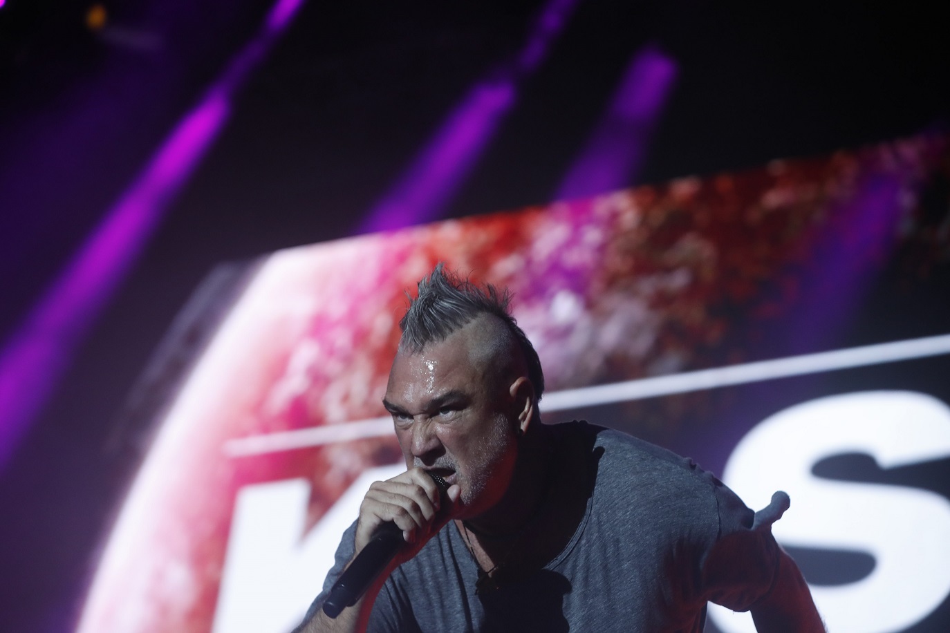 Kase.O (y su trasero) triunfan en el Festival Cordillera de Bogotá