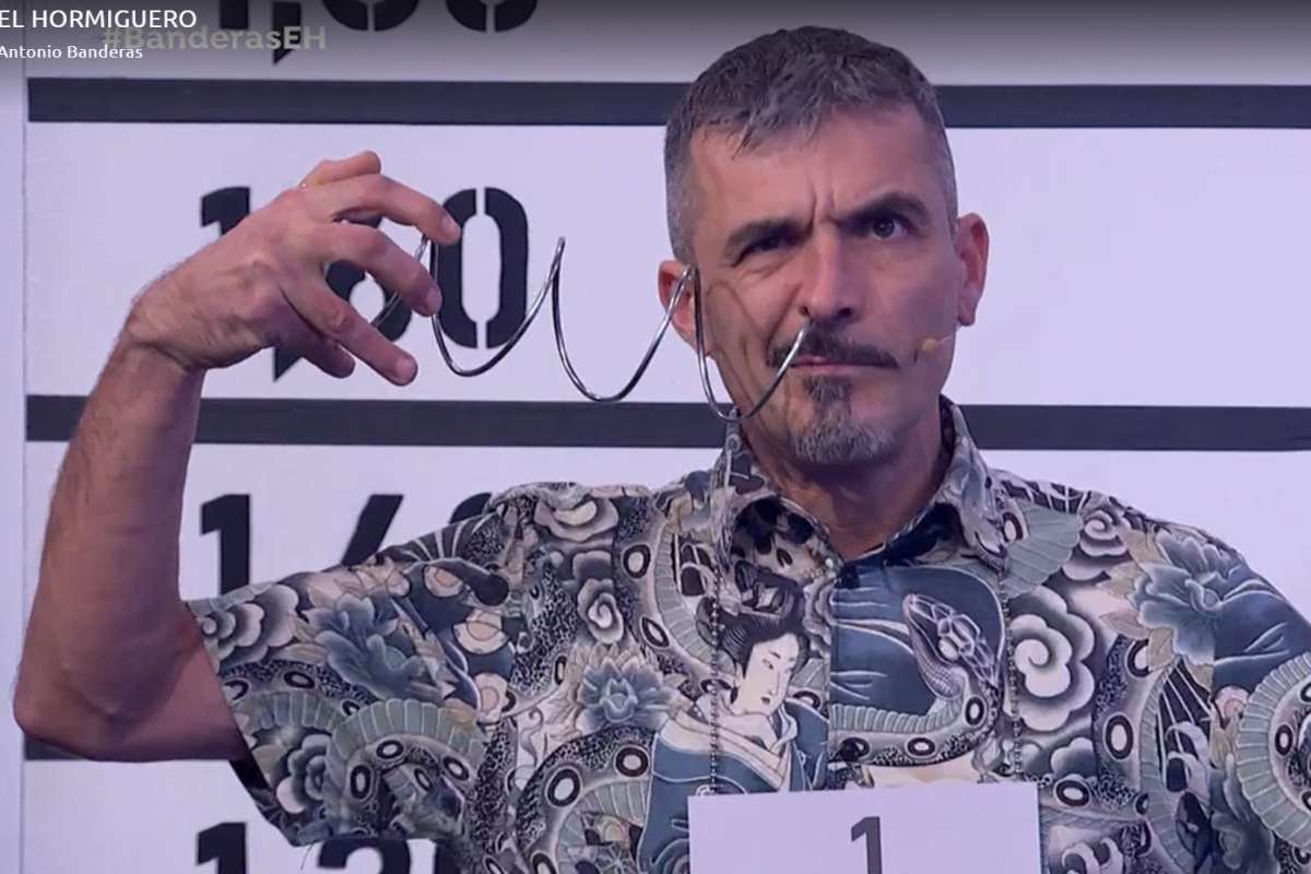 El faquir de Paracuellos de la Ribera, en ‘El Hormiguero’ con Antonio ...