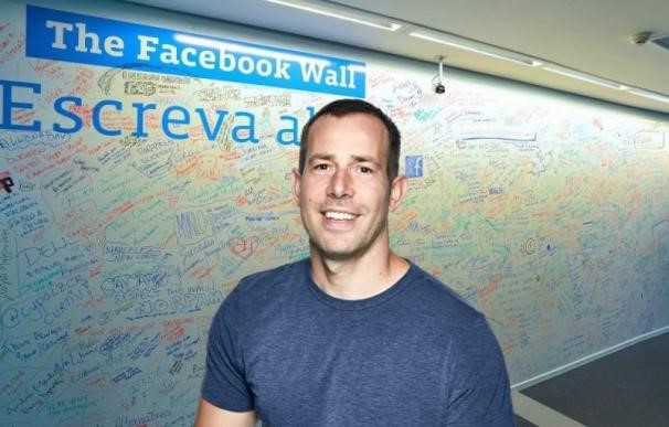 El aragonés Javier Oliván, número 2 de Meta, vende acciones en plena crisis