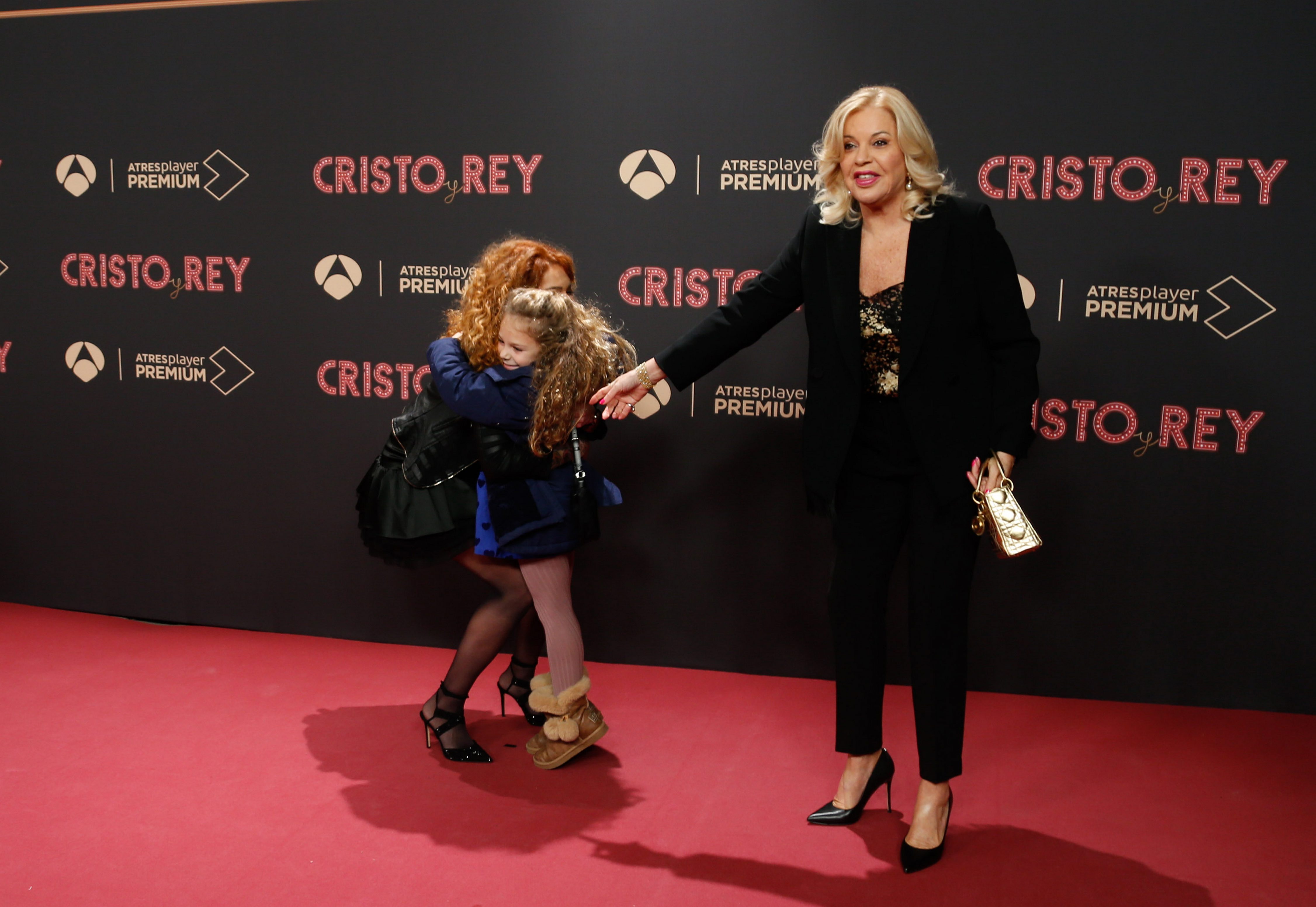 Lluvia de famosos en la presentación de 'Cristo y Rey' | Imágenes