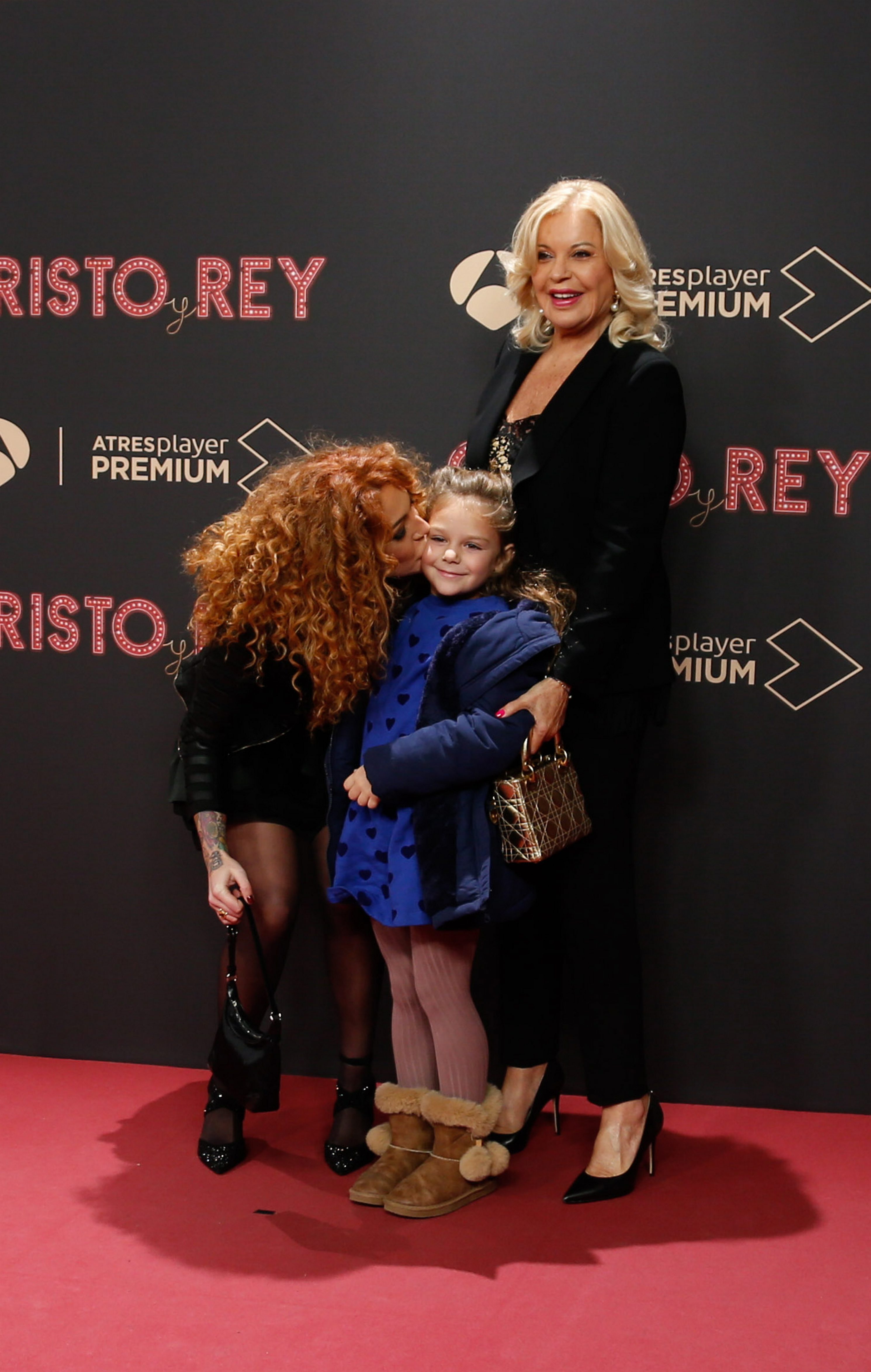 Lluvia de famosos en la presentación de 'Cristo y Rey' | Imágenes