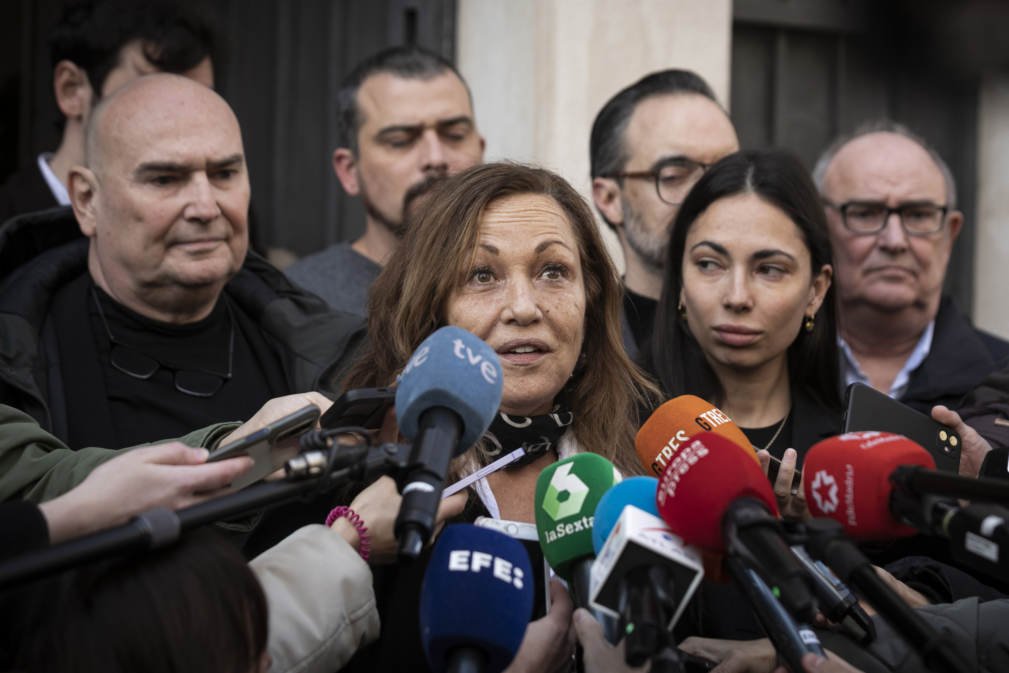Fotos de la capilla ardiente de Carlos Saura en la Academia de Cine de Madrid | Imágenes