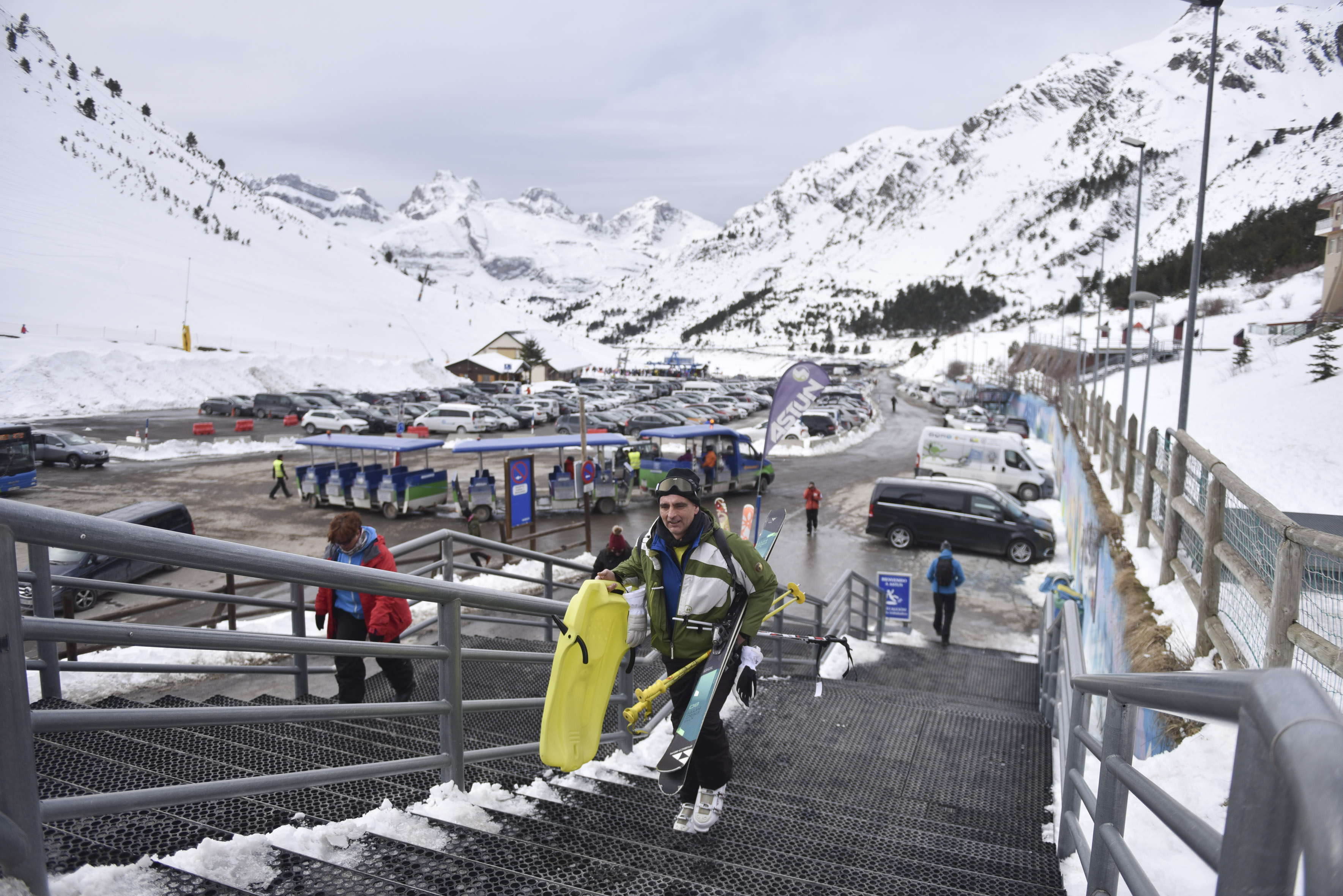 Declarada de interés autonómico la unión de Astún y Candanchú para ...