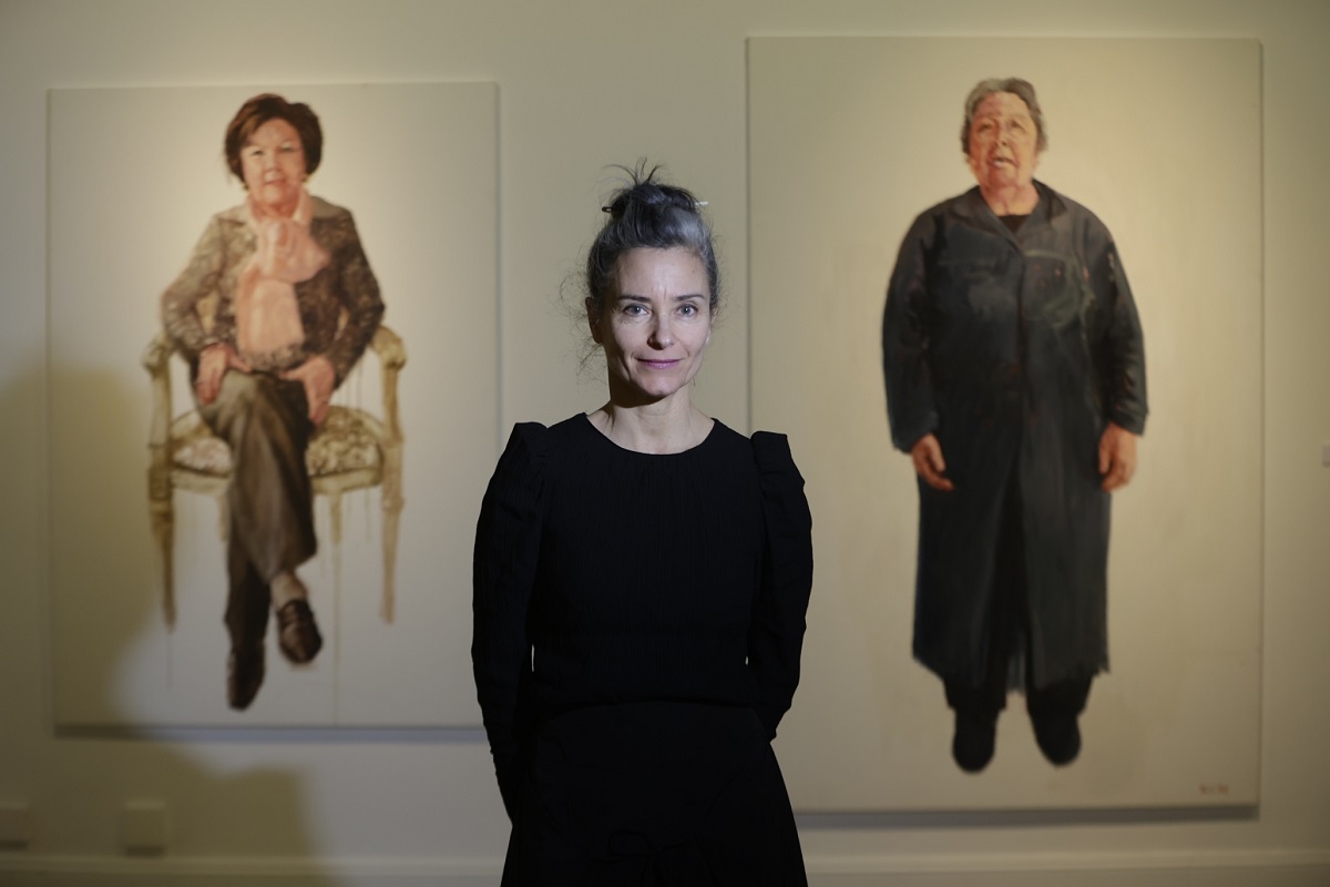 La pintura hechicera de María Buil llega al Paraninfo con la exposición ...