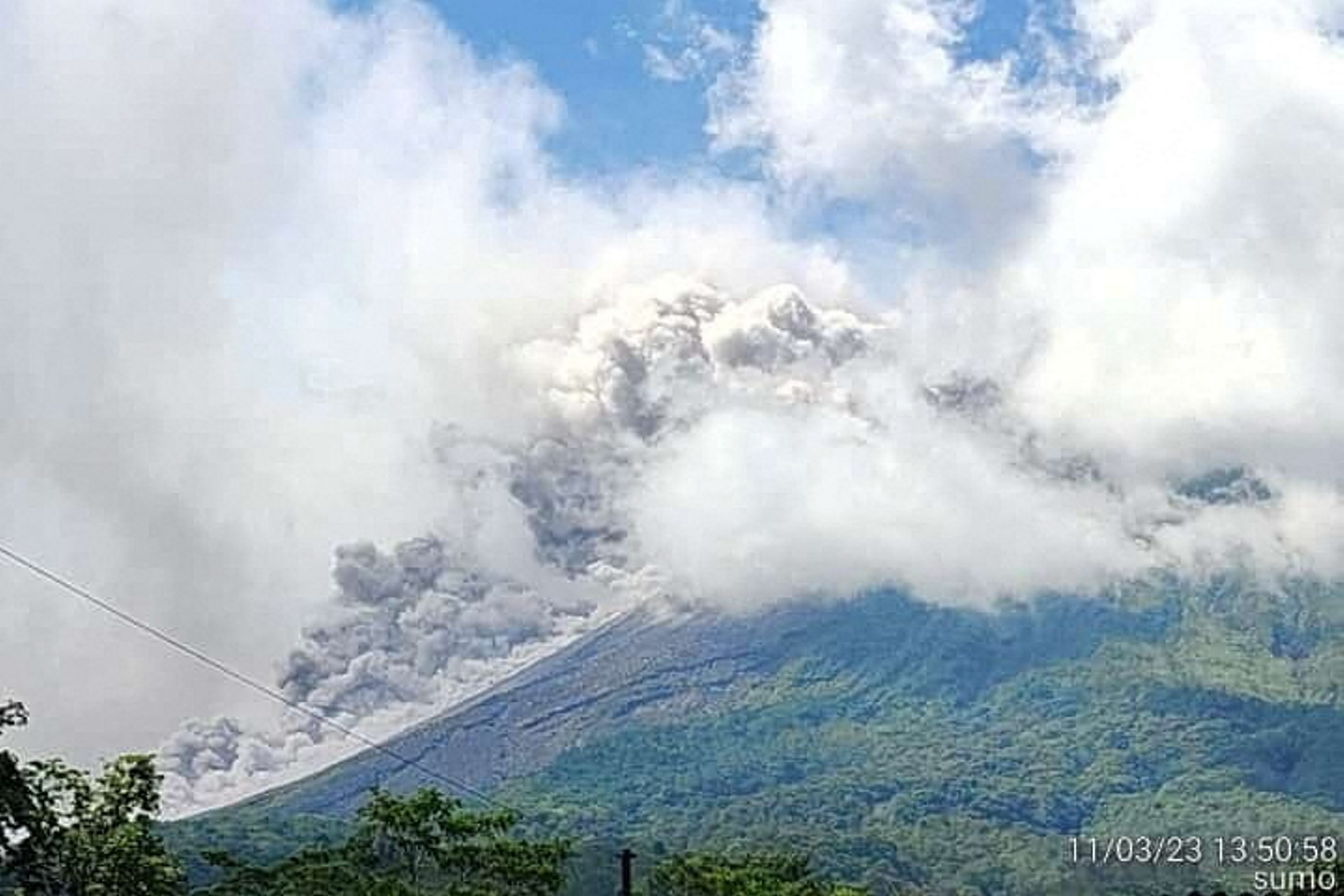 Fotos del volcán Merapi en erupción | Imágenes