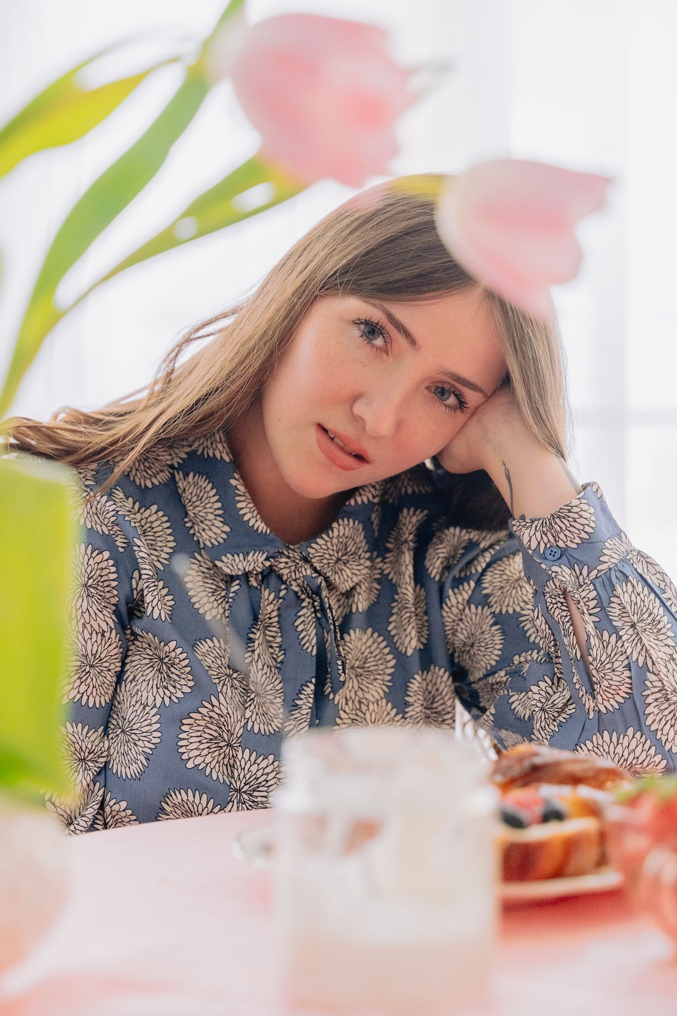 "La obra de Goya es muy oscura y la mía, luminosa. He sacado el lado ...