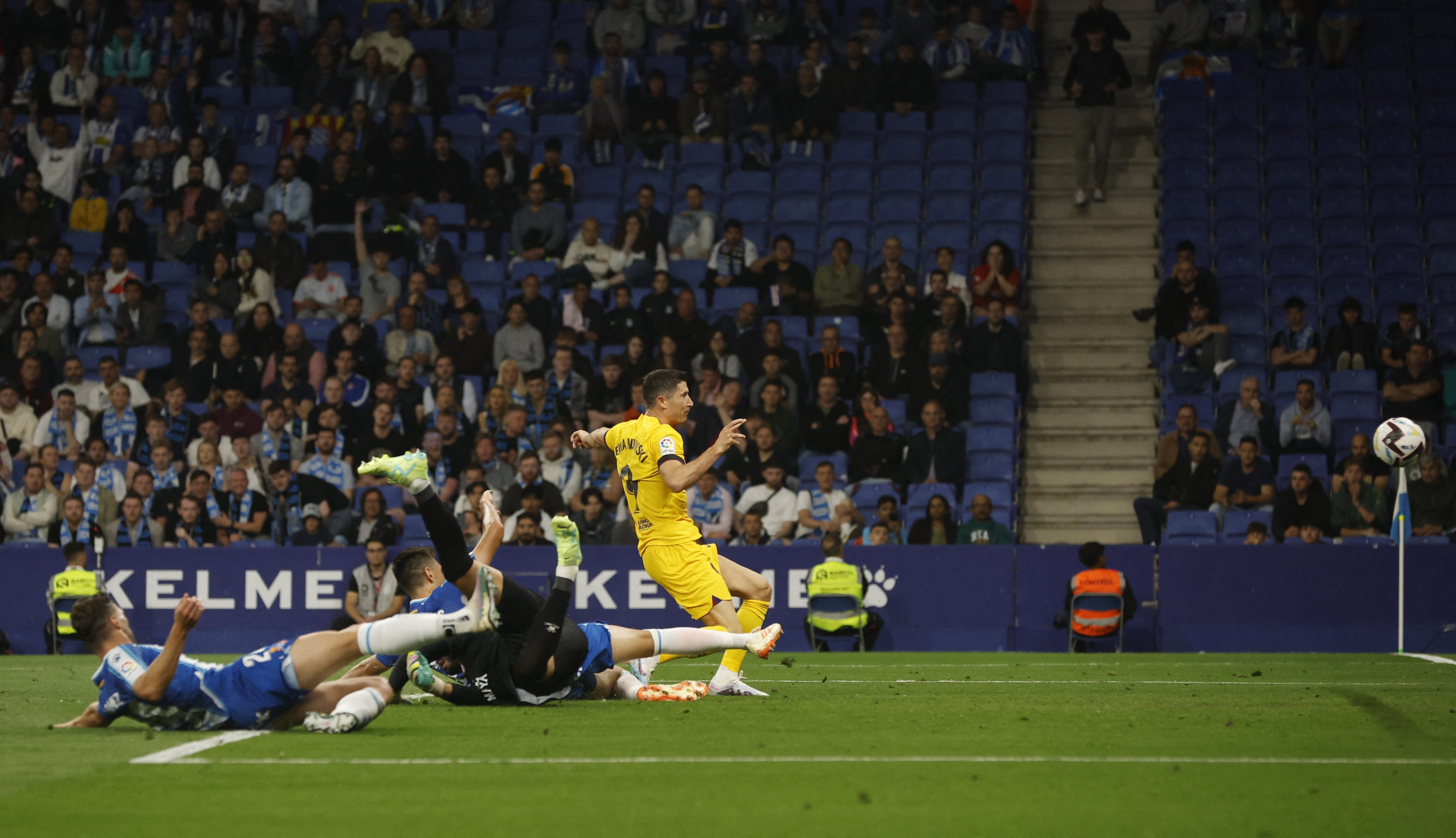 Fotos de la victoria del FC Barcelona, campeón de Liga ante el Espanyol ...