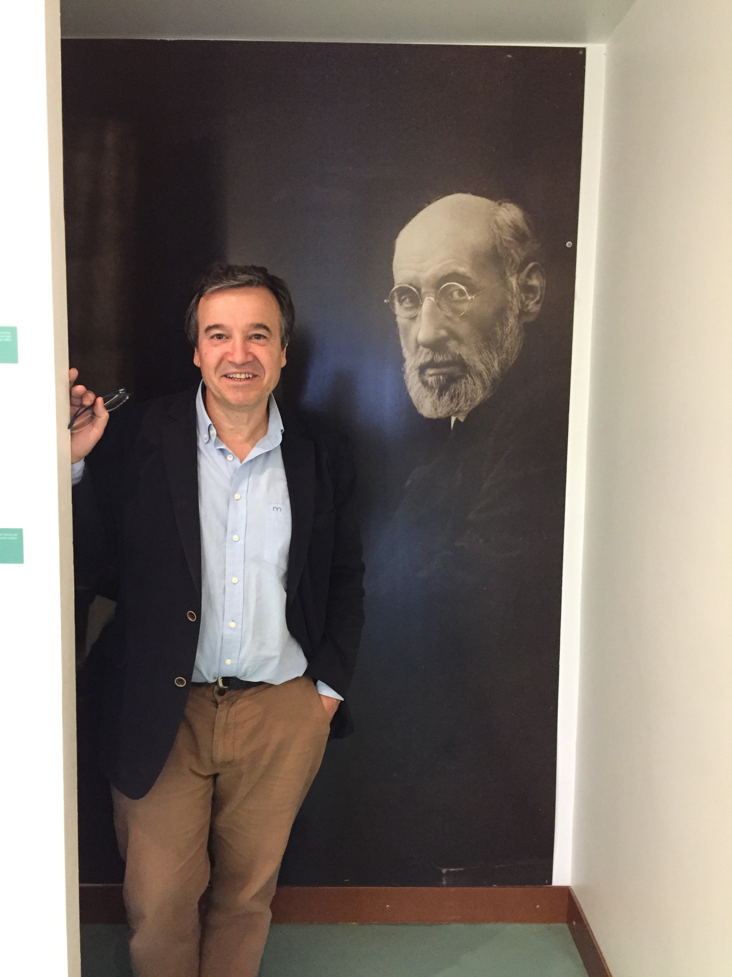 José Ramón Alonso: "Cajal está entre los grandes de la ciencia mundial"