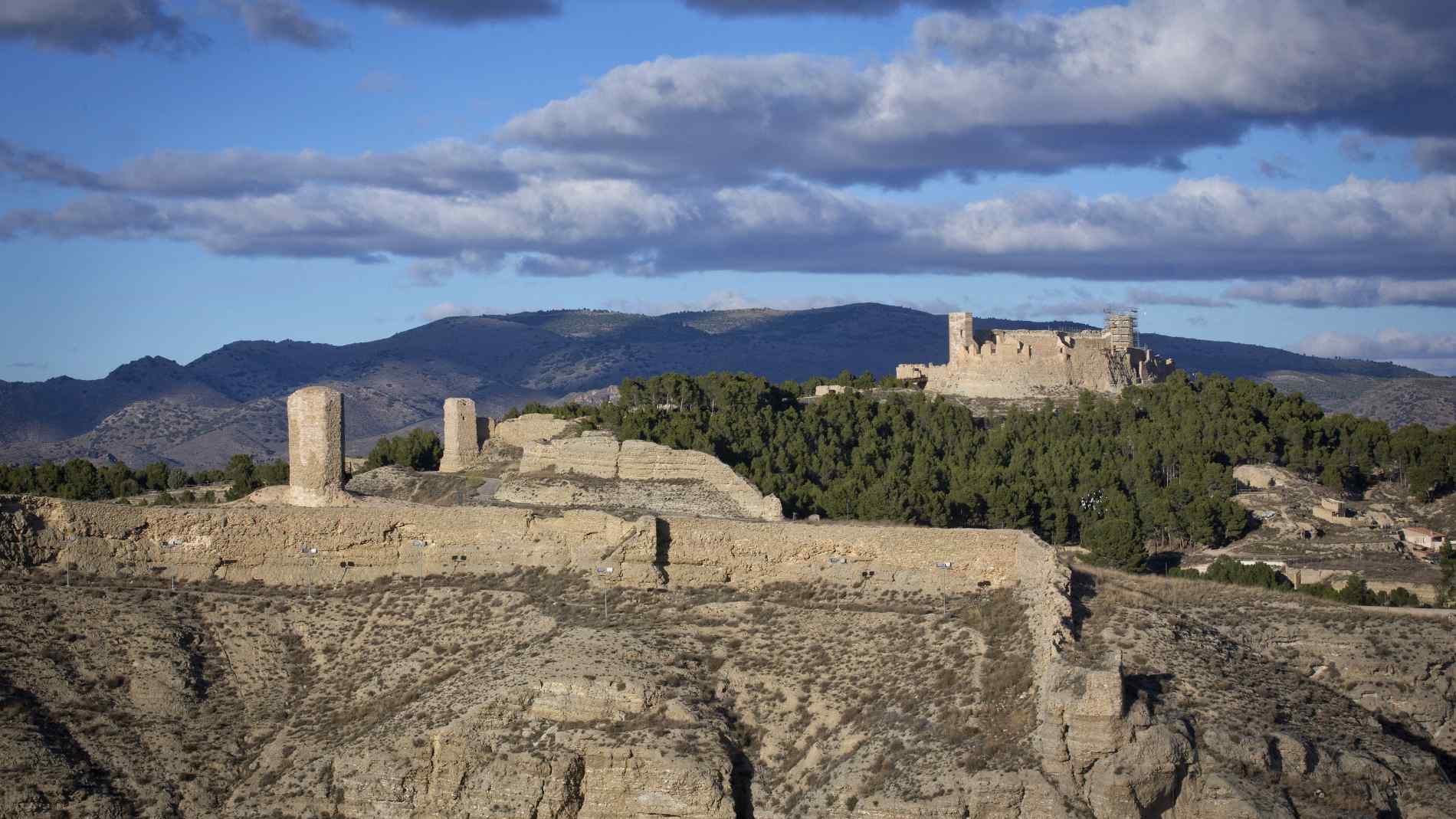 Fotos del castillo de Aragón que es uno de los más antiguos de España con una característica ...