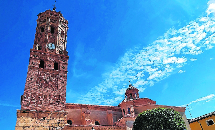 Navarrete del Río y el faro de su torre mudéjar, el rincón favorito de ...