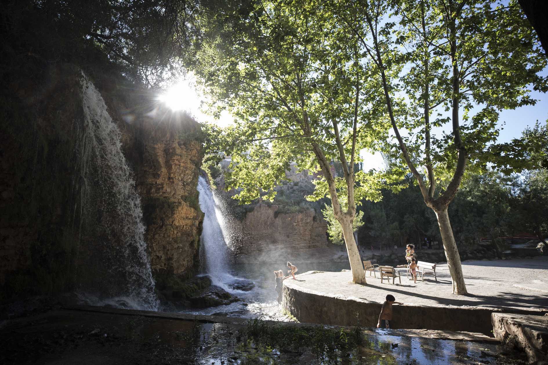 Fotos de la cascada del Parque Municipal de Muel, un oasis a un paso de ...