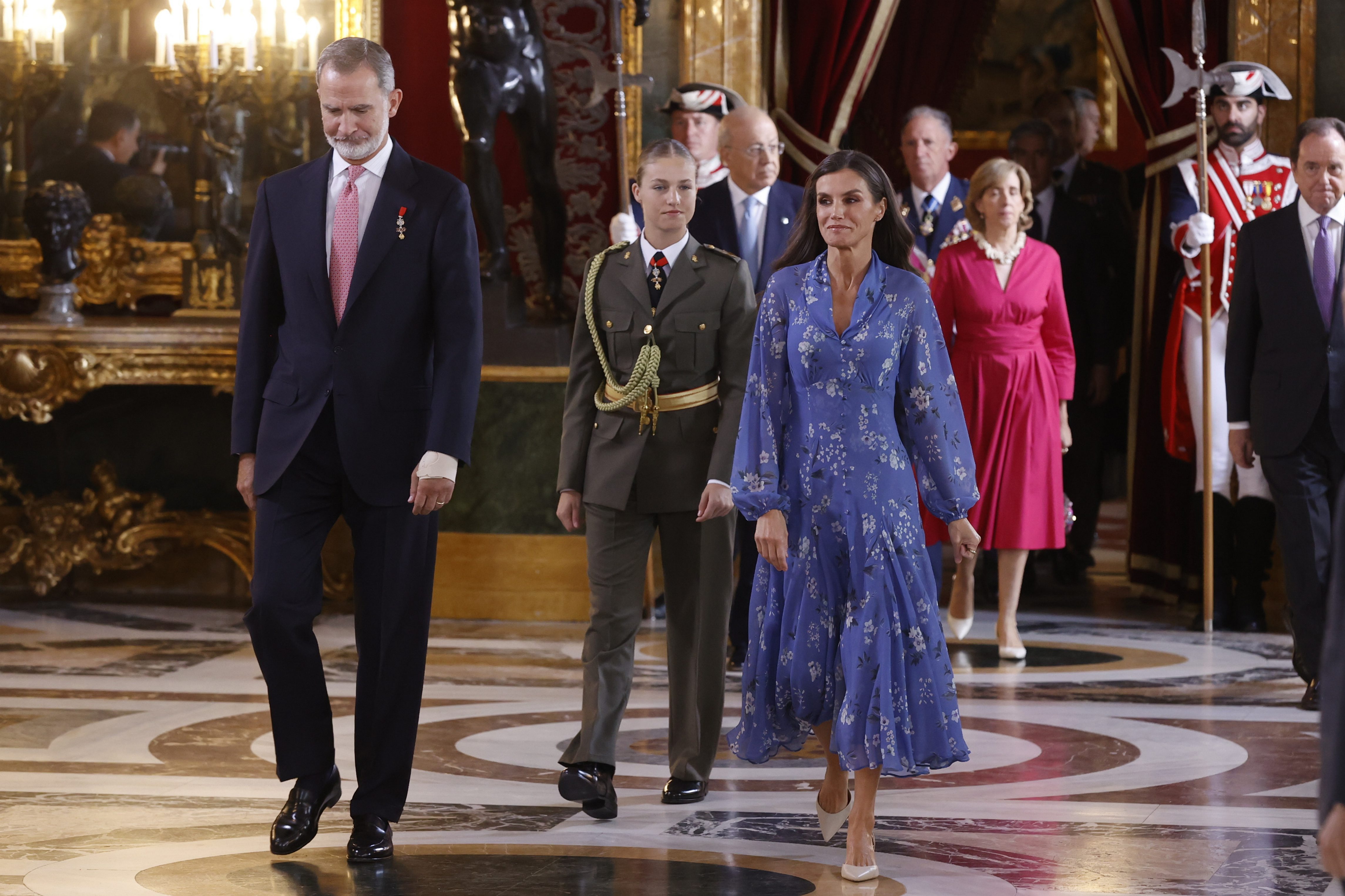 Imágenes de la recepción de los Reyes y la Princesa en el Palacio Real | Imágenes
