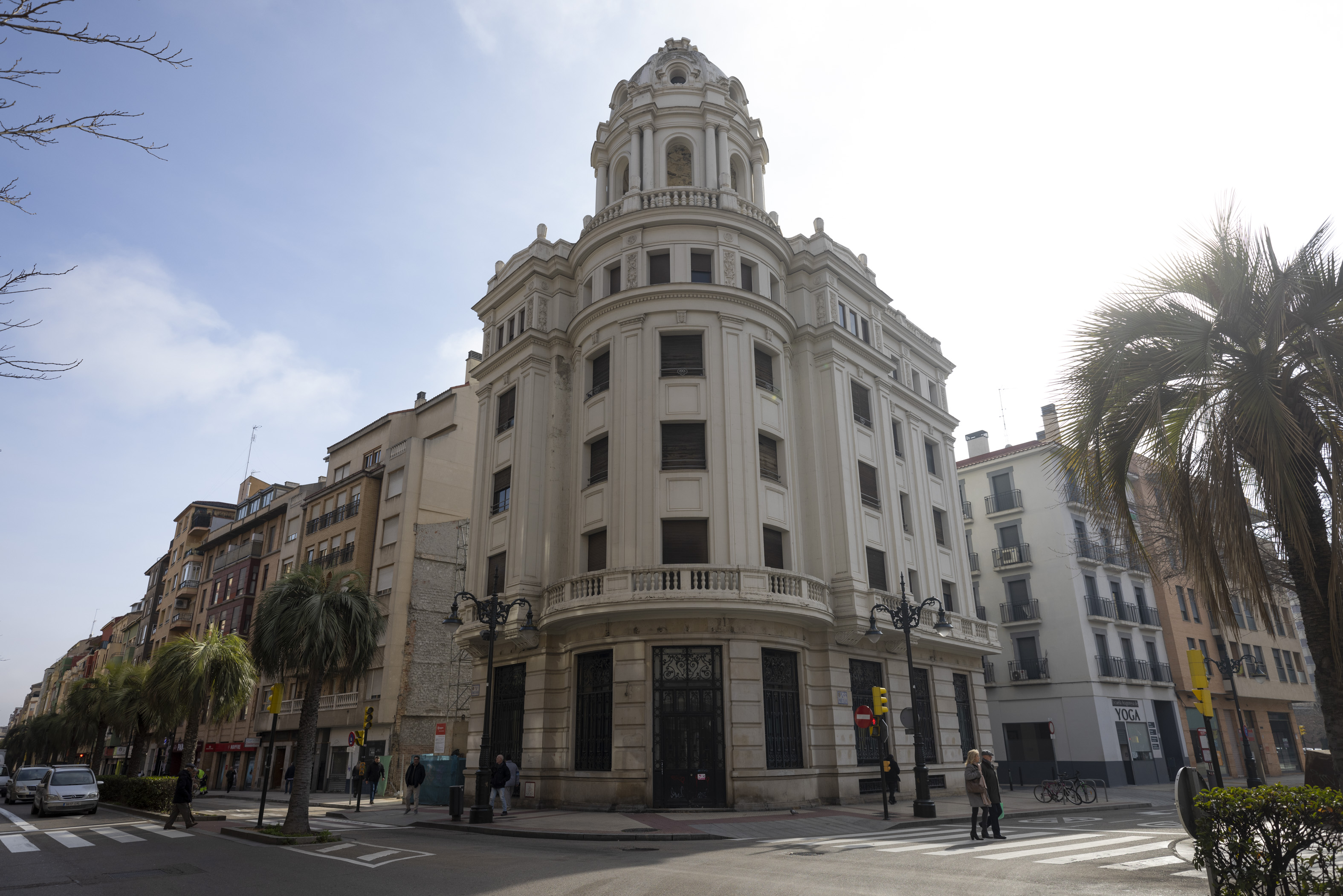 Fotos | El chaflán de la calle del Conde de Aranda, vendido por más de ...