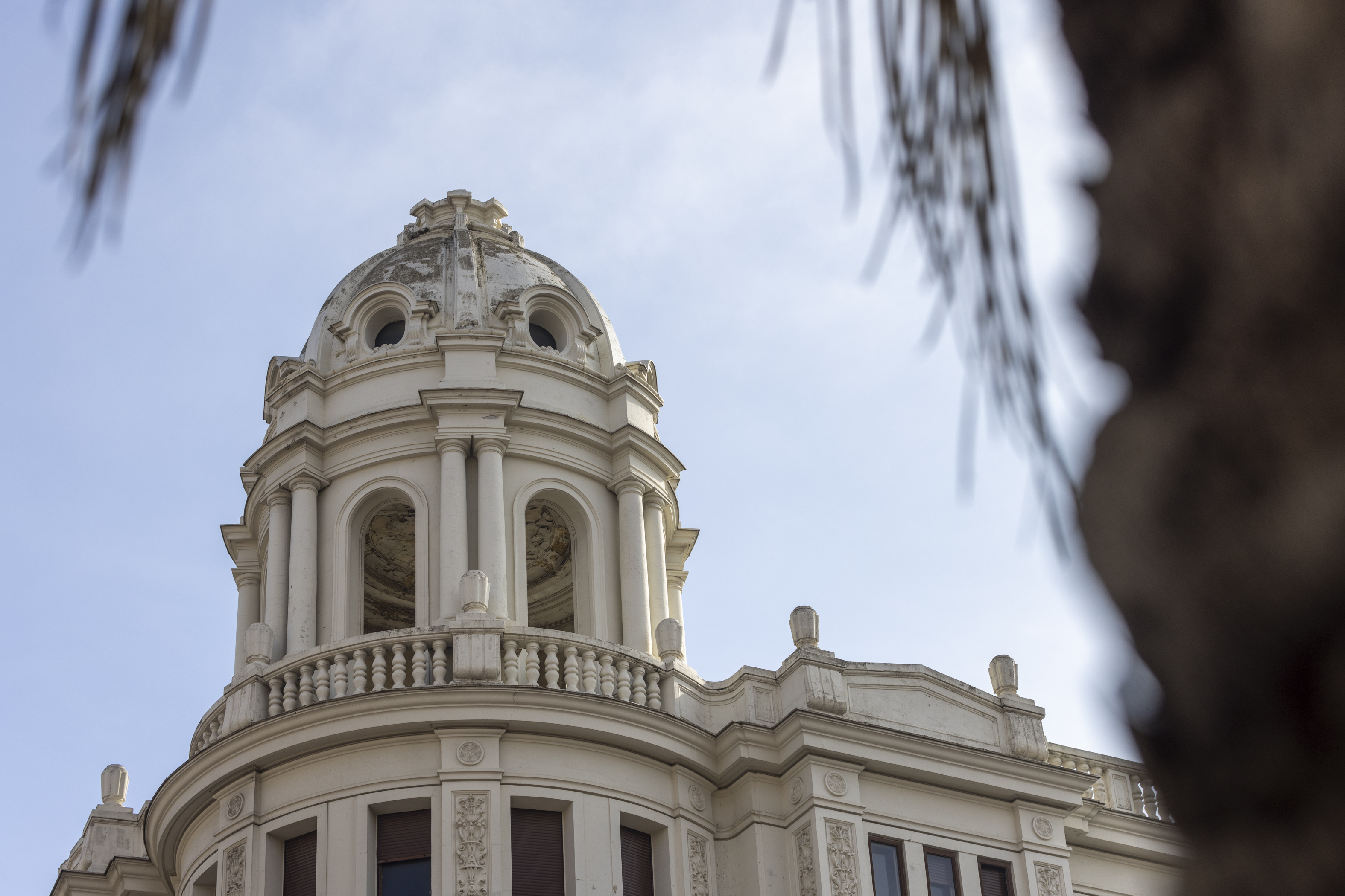 Fotos | El chaflán de la calle del Conde de Aranda, vendido por más de ...