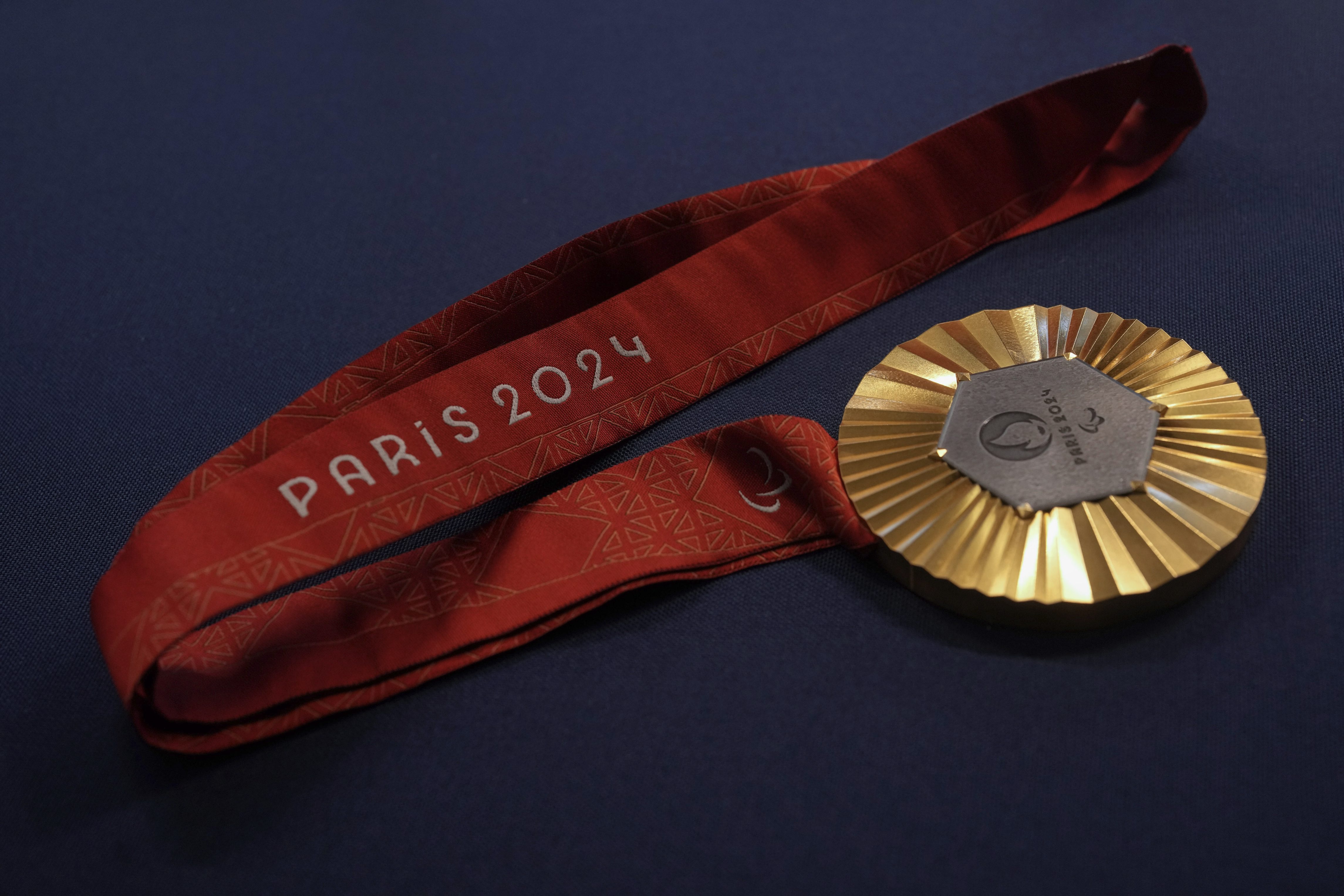 Fotos | Presentación de las medallas de los Juegos Olímpicos y Paralímpicos de París 2024 | Imágenes