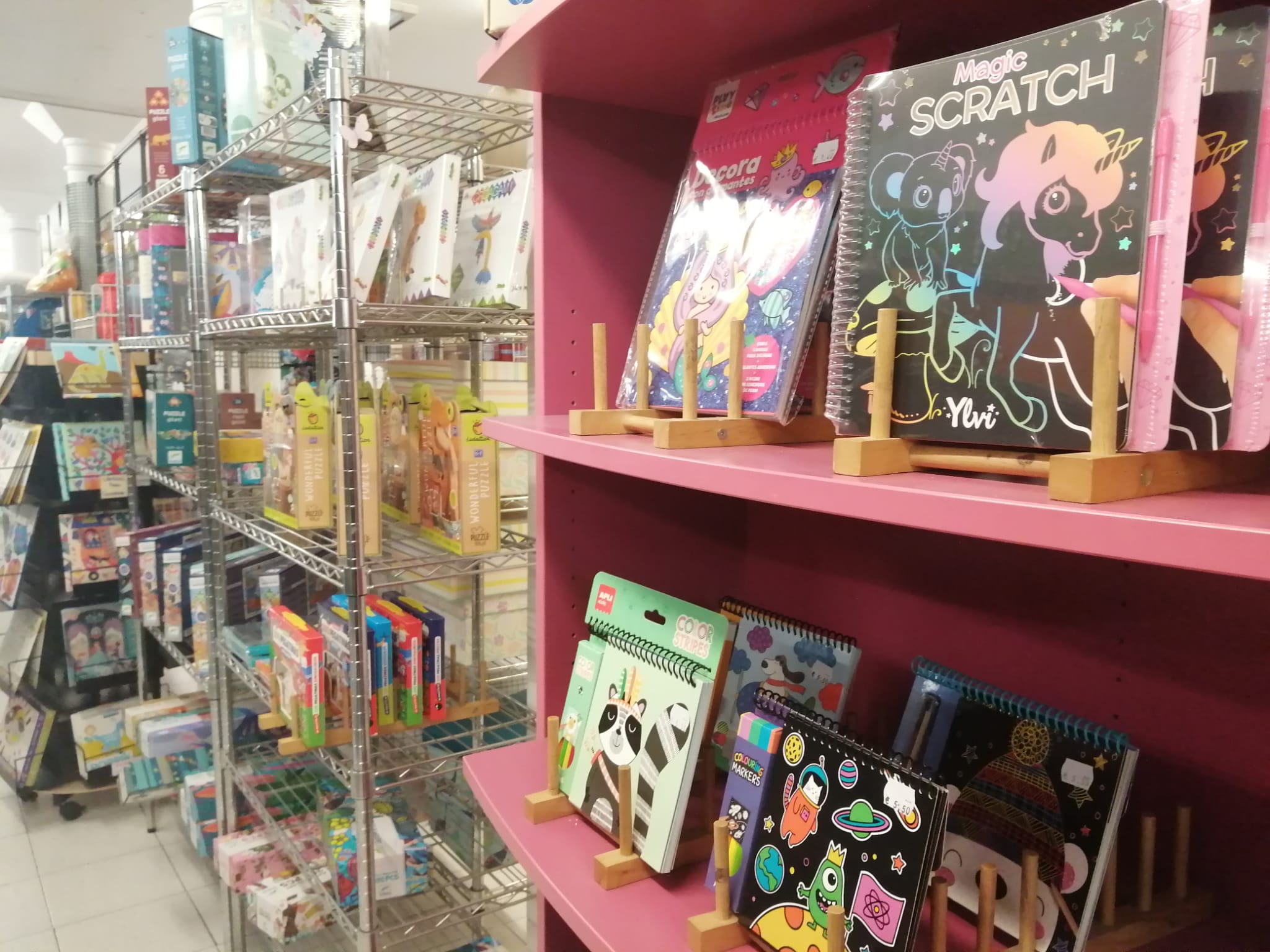 En fotos | Cierra la histórica papelería SB en Zaragoza | Imágenes