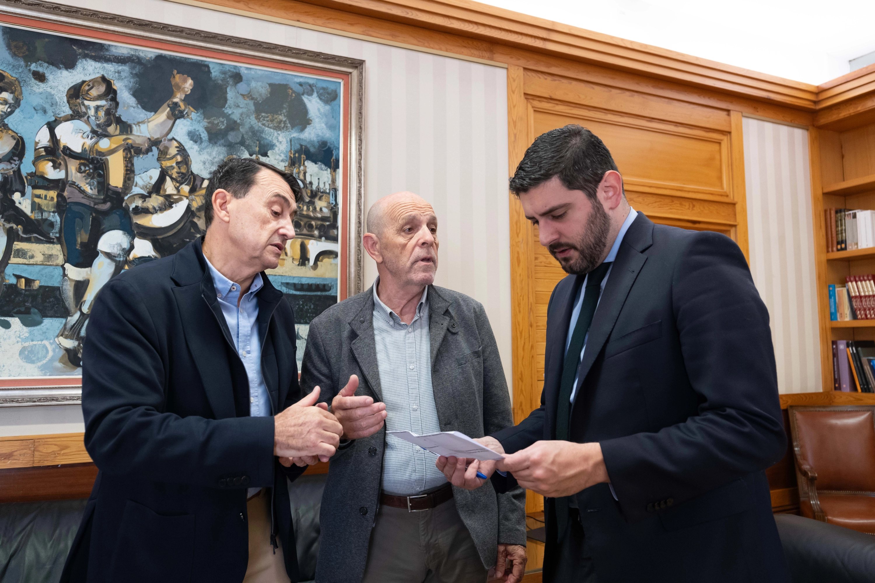 Nolasco (Vox) crea 42 puestos en el Gobierno de Aragón y dispara el ...