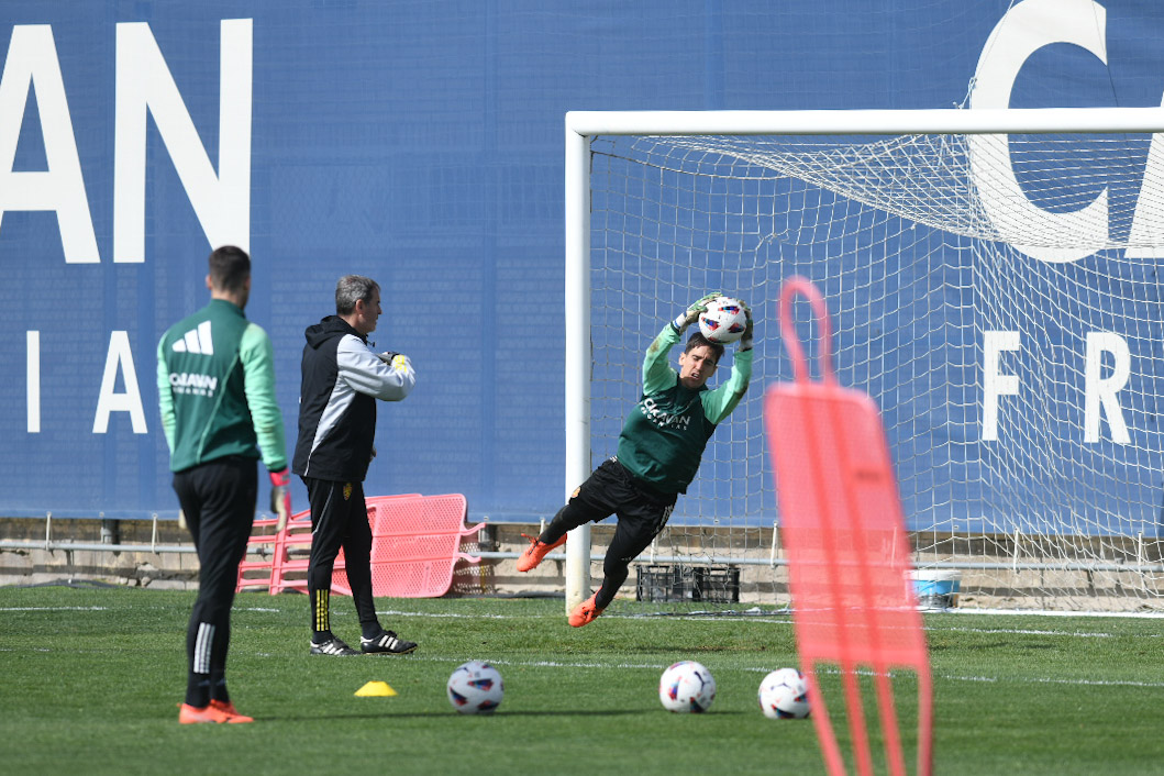 Edgar Badía: "No es momento para valorar mi futuro en el Real Zaragoza"
