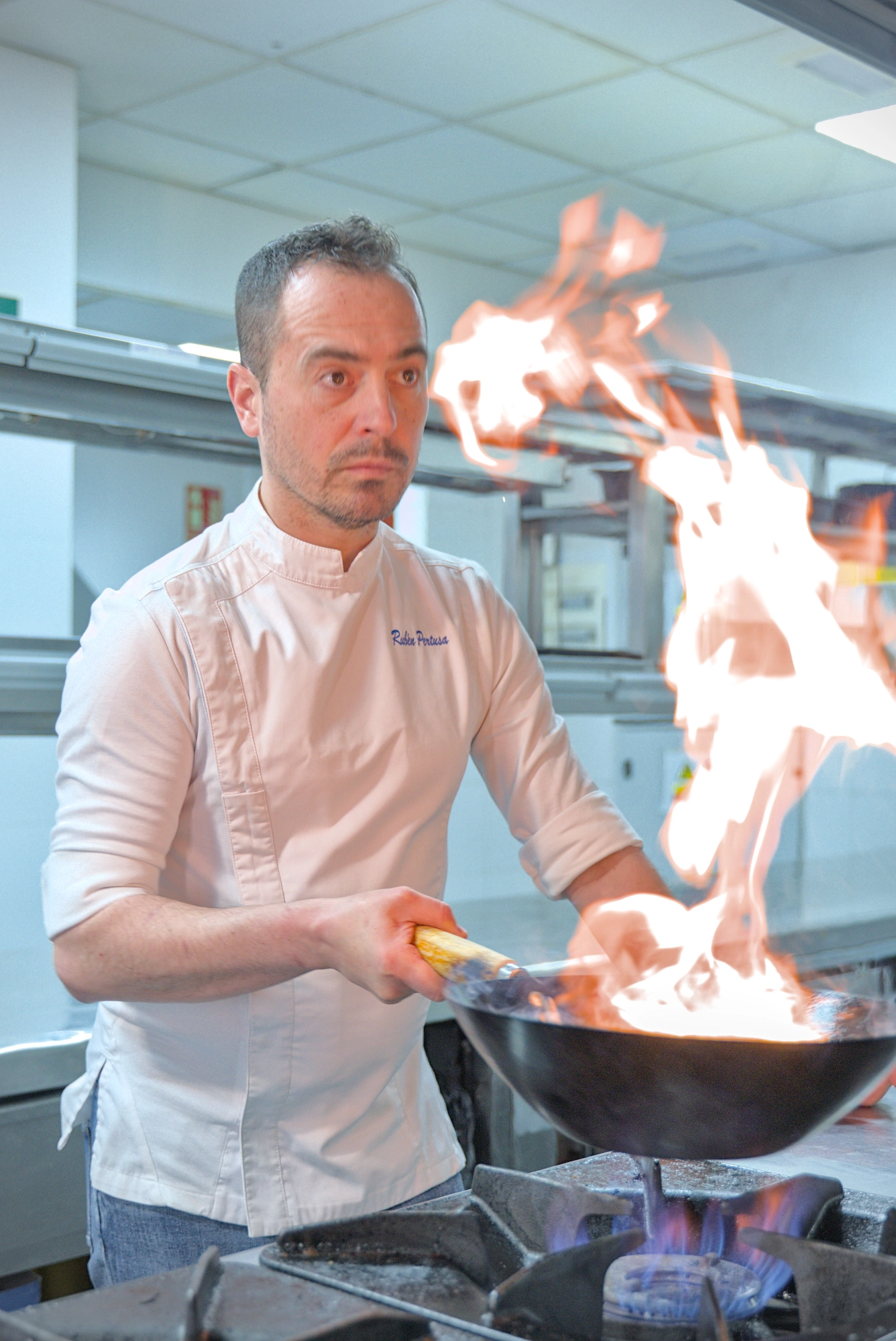 El chef Rubén Pertusa mira al Sobrarbe en su regreso al hotel ...