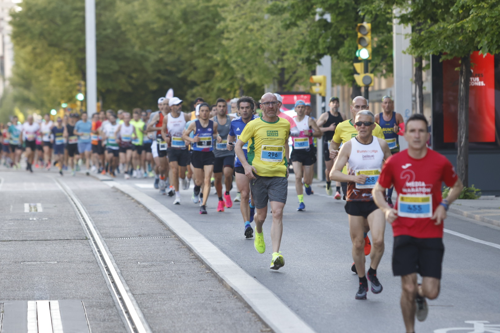 Las mejores fotos del maratón y la 10K de Zaragoza 2024 | Imágenes