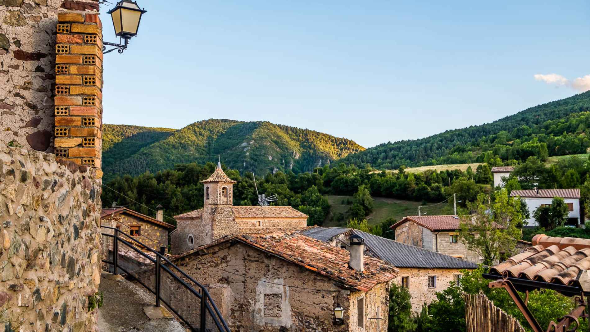 Una ruta por la Provenza oscense, un valle de Aragón con pueblos que recuerdan a Francia