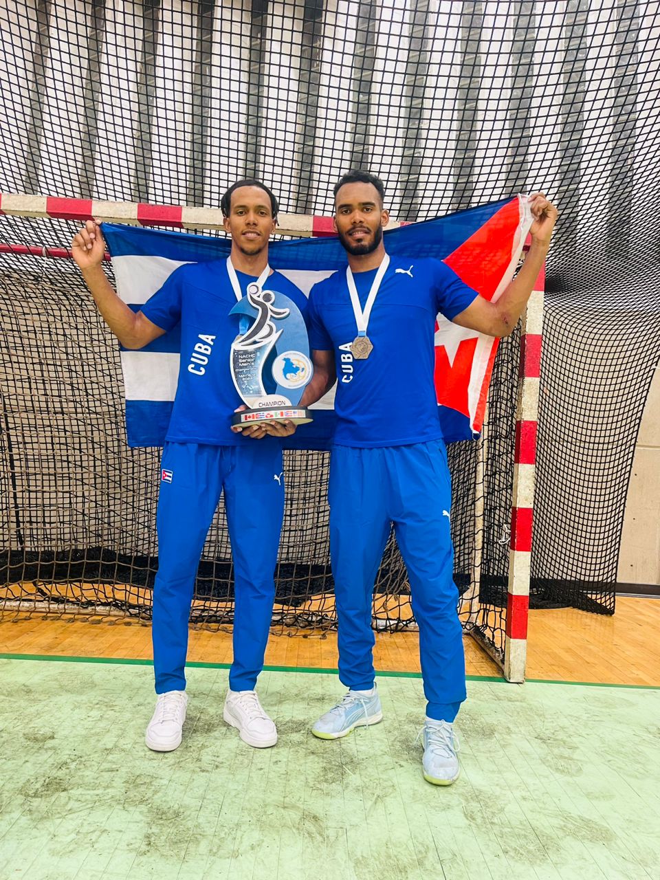 Frank y Samu Cordiés, jugadores del Bada Huesca, clasificados para el ...