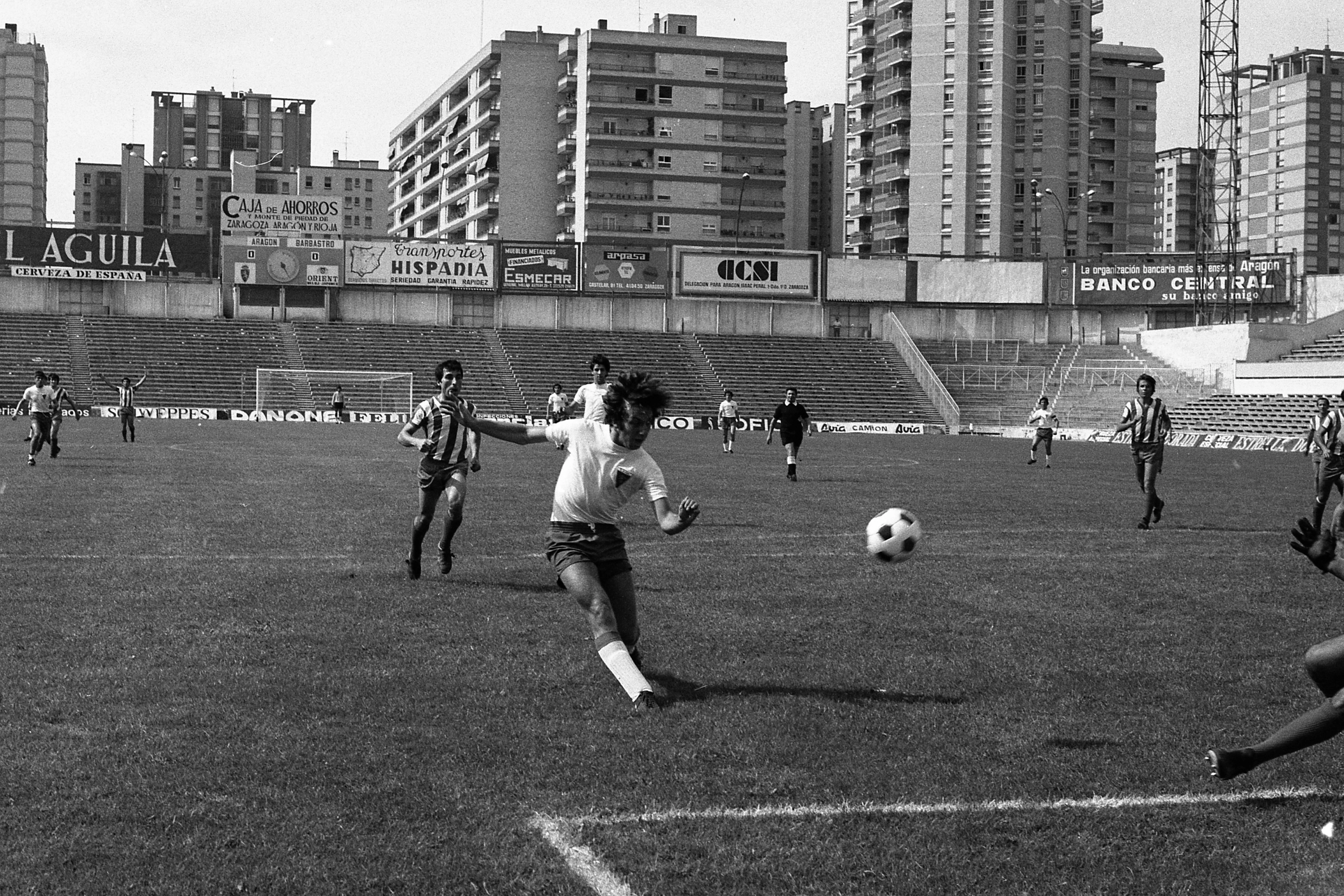 Fotos históricas del fondo sur de La Romareda | Imágenes