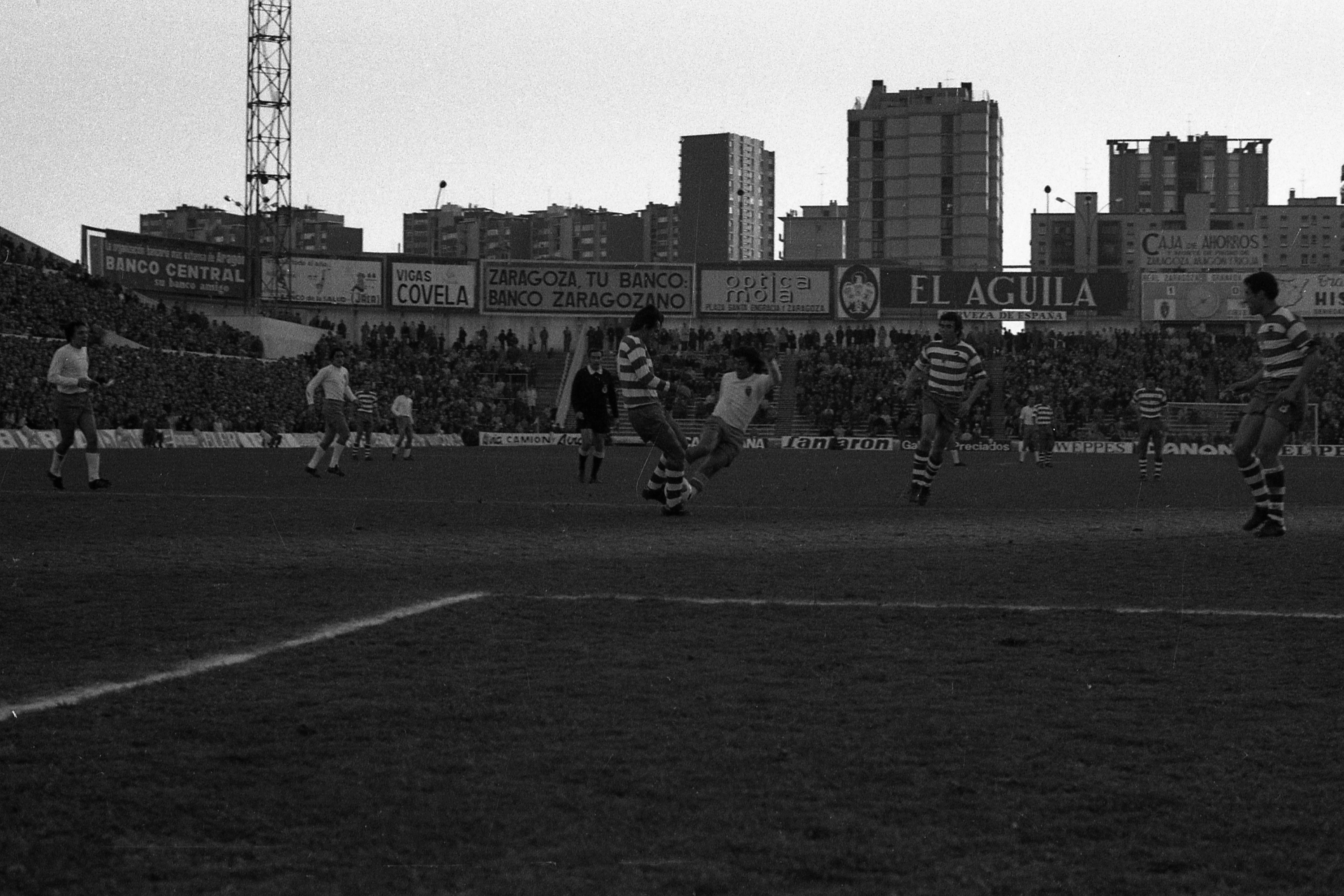 Fotos históricas del fondo sur de La Romareda | Imágenes