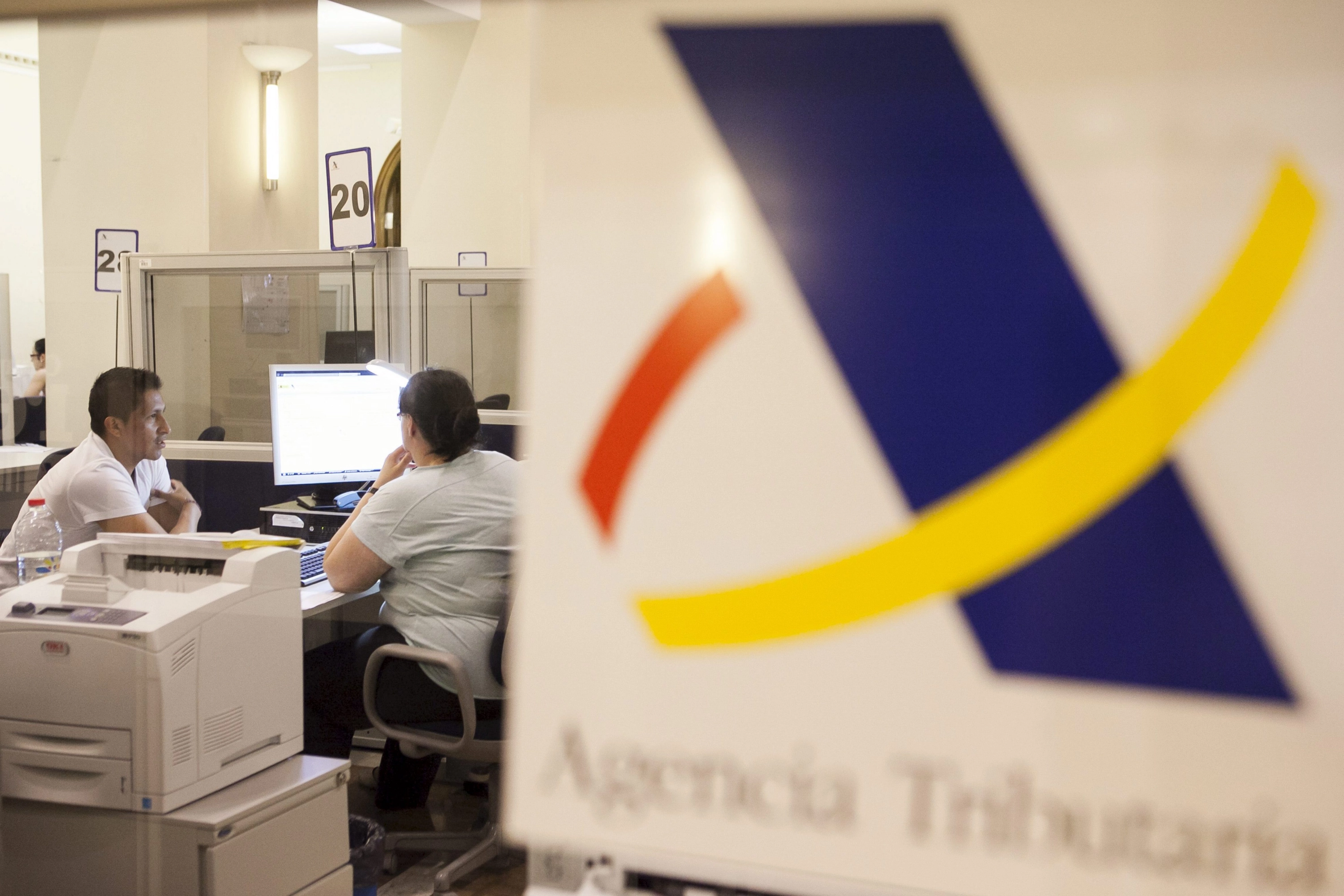 La UCO y la Agencia Tributaria desmantelan otra trama de hidrocarburos por un fraude de 133 ...