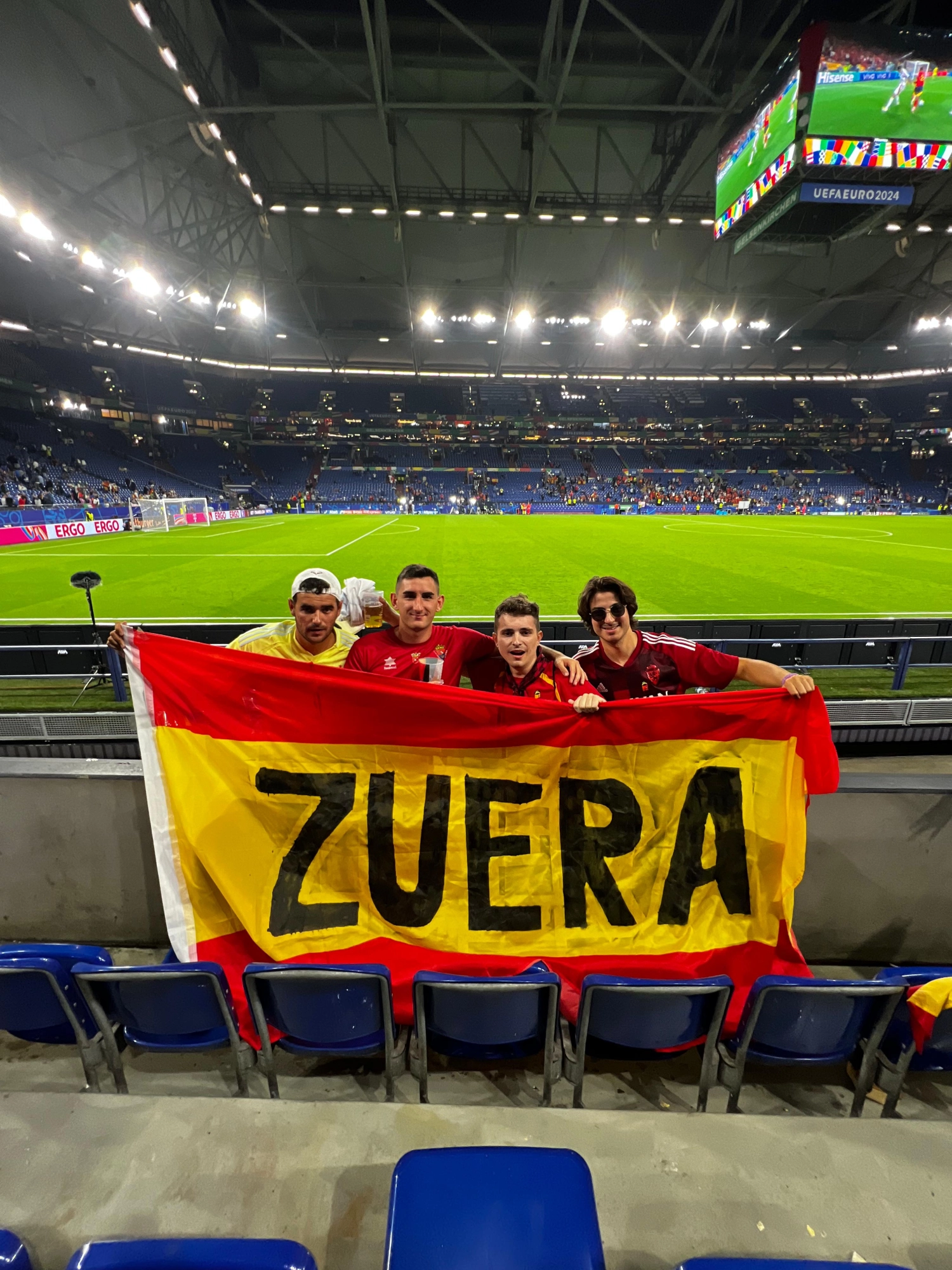La intrahistoria de la bandera de Zuera en la Eurocopa: "No esperábamos ...