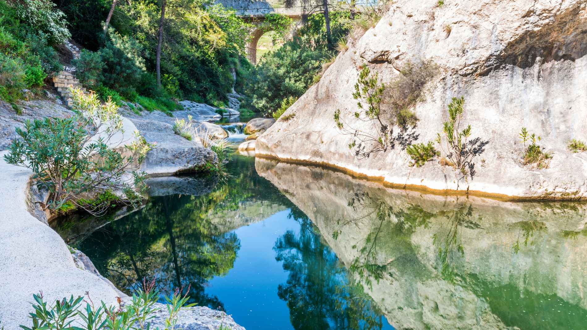 El paraje fluvial repleto de pozas naturales en Valencia para descubrir ...