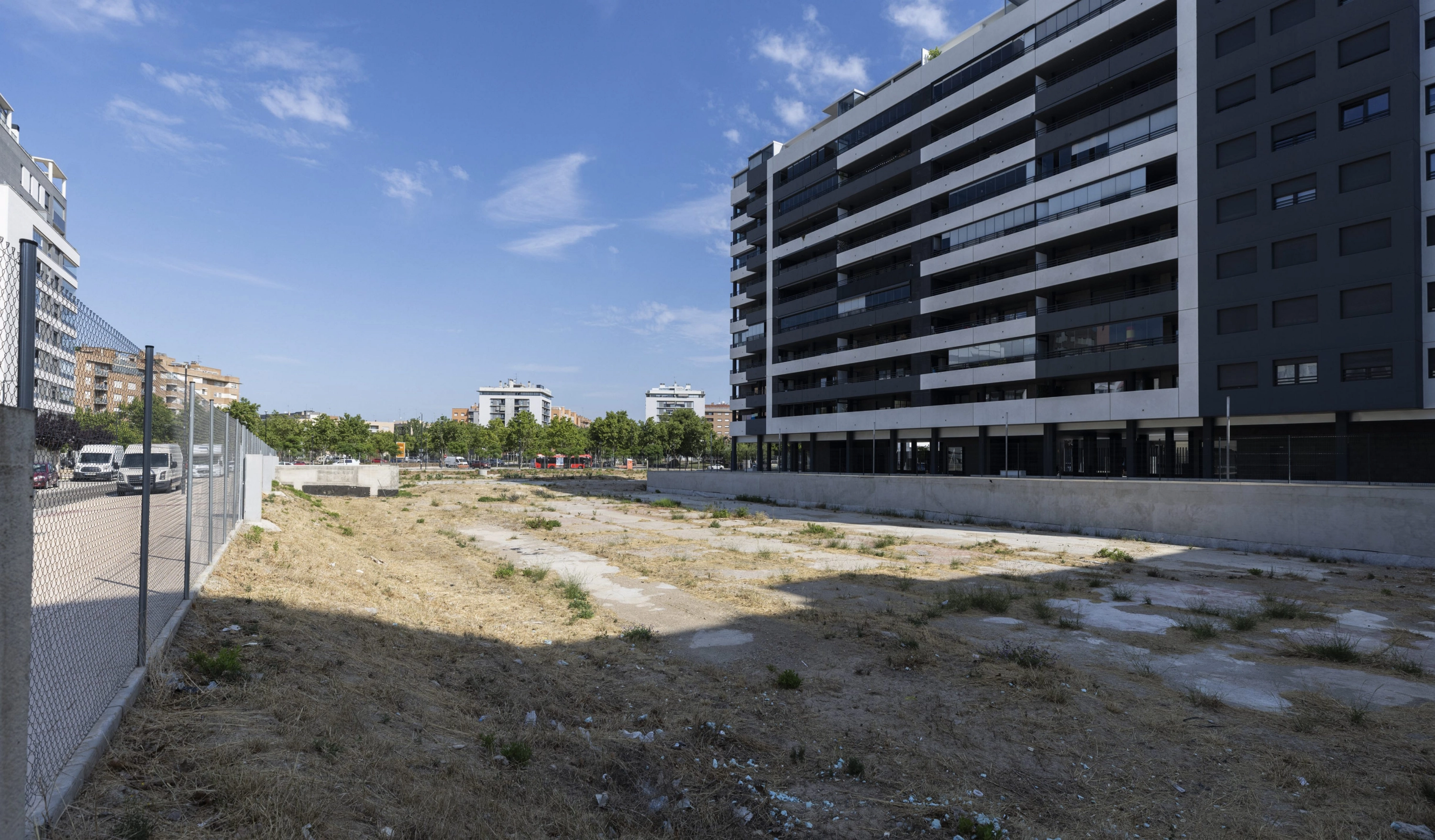El joven barrio junto al Ebro de Zaragoza se consolida con el 70% de sus pisos construidos