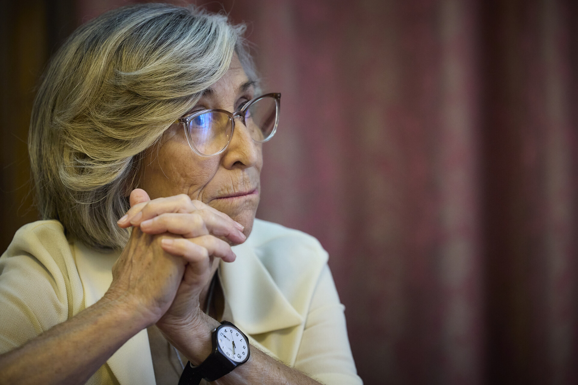 Ana Crespo, primera mujer que preside la Academia de Ciencias: "Uno se ...