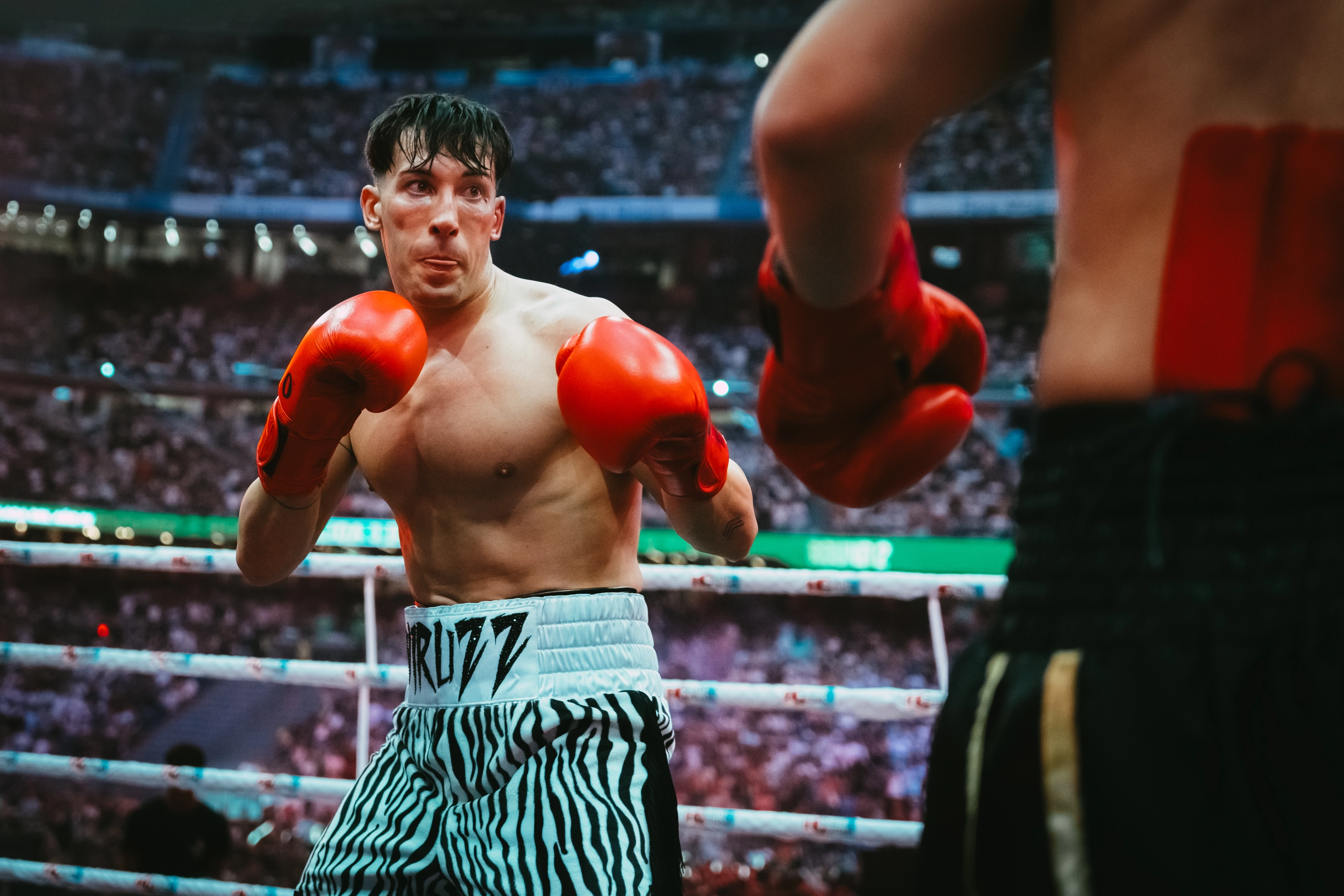 El 'streamer' zaragozano Viruzz se consagra como boxeador profesional