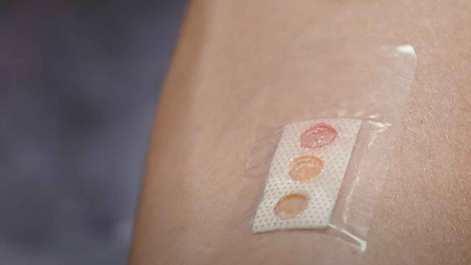 Adiós a los pinchazos por la diabetes: la tirita inteligente que ...