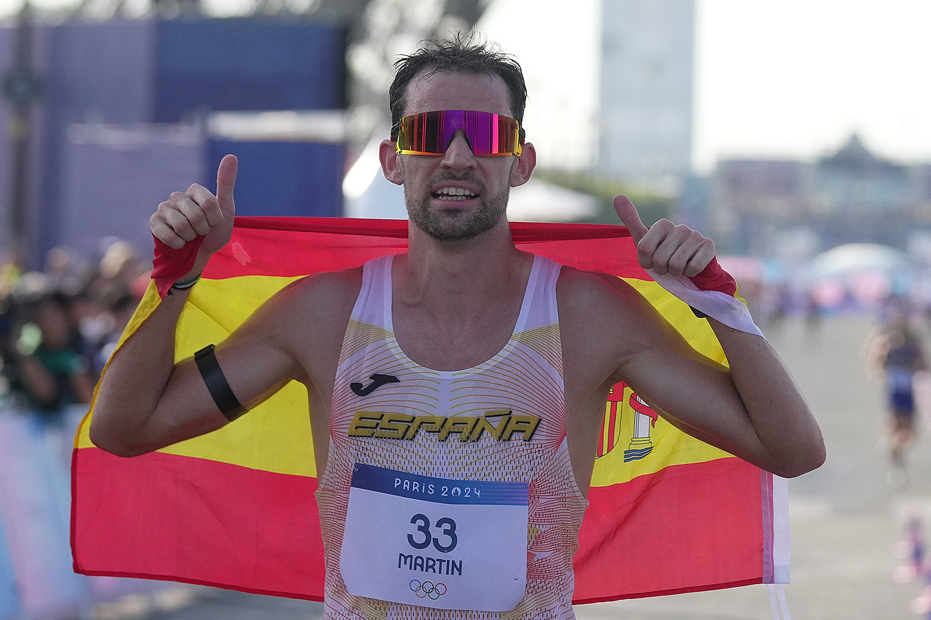 Álvaro Martín se quita la espina olímpica con el bronce bajo la Torre ...