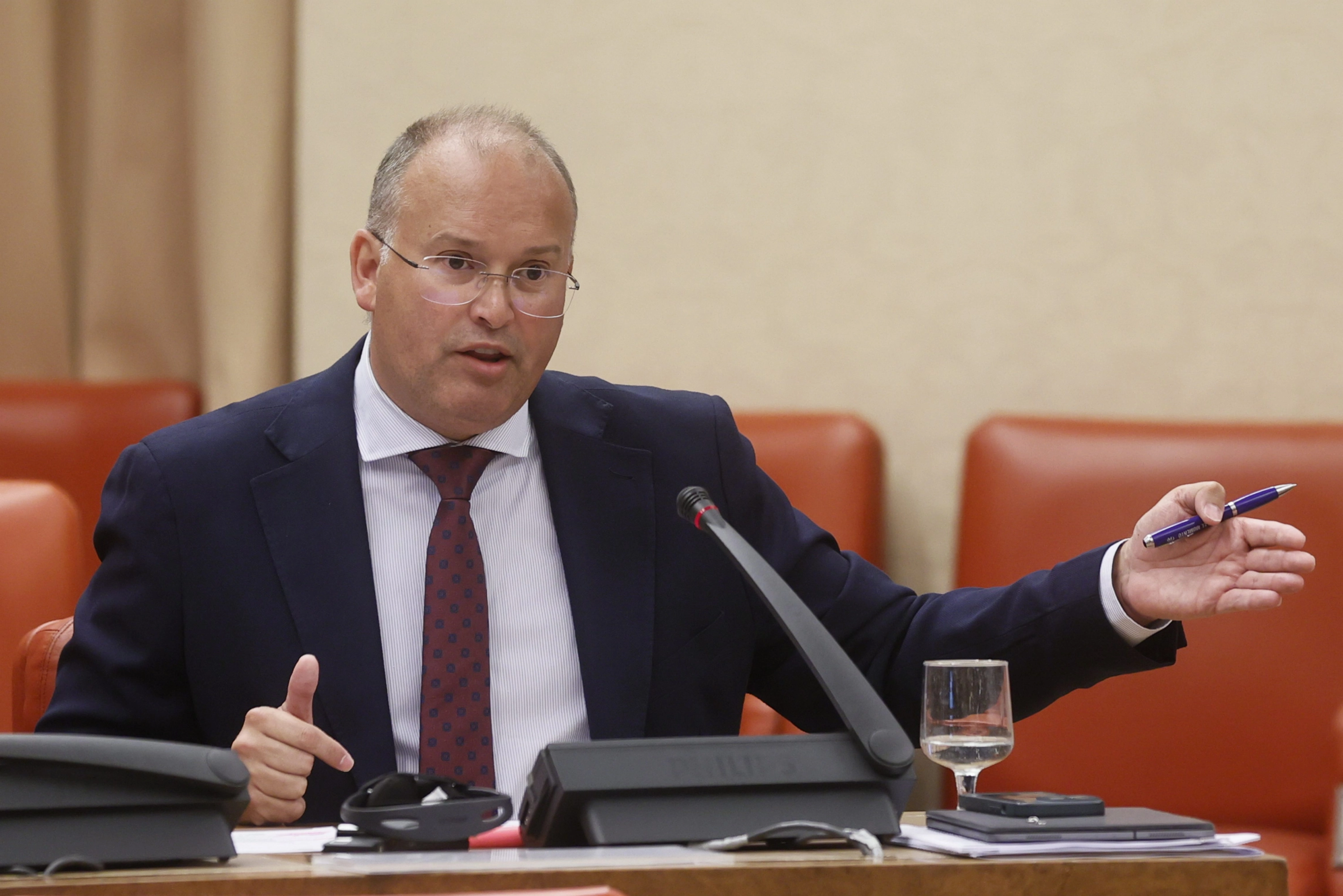 Tellado deja la puerta abierta a citar a Begoña Gómez en la Asamblea de ...