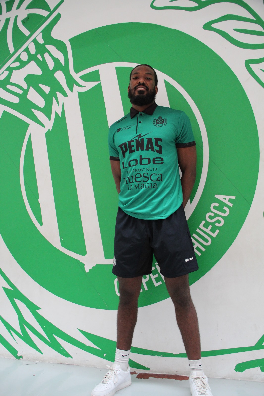 Charles Knowles, fichaje de urgencia para el Lobe Huesca La Magia