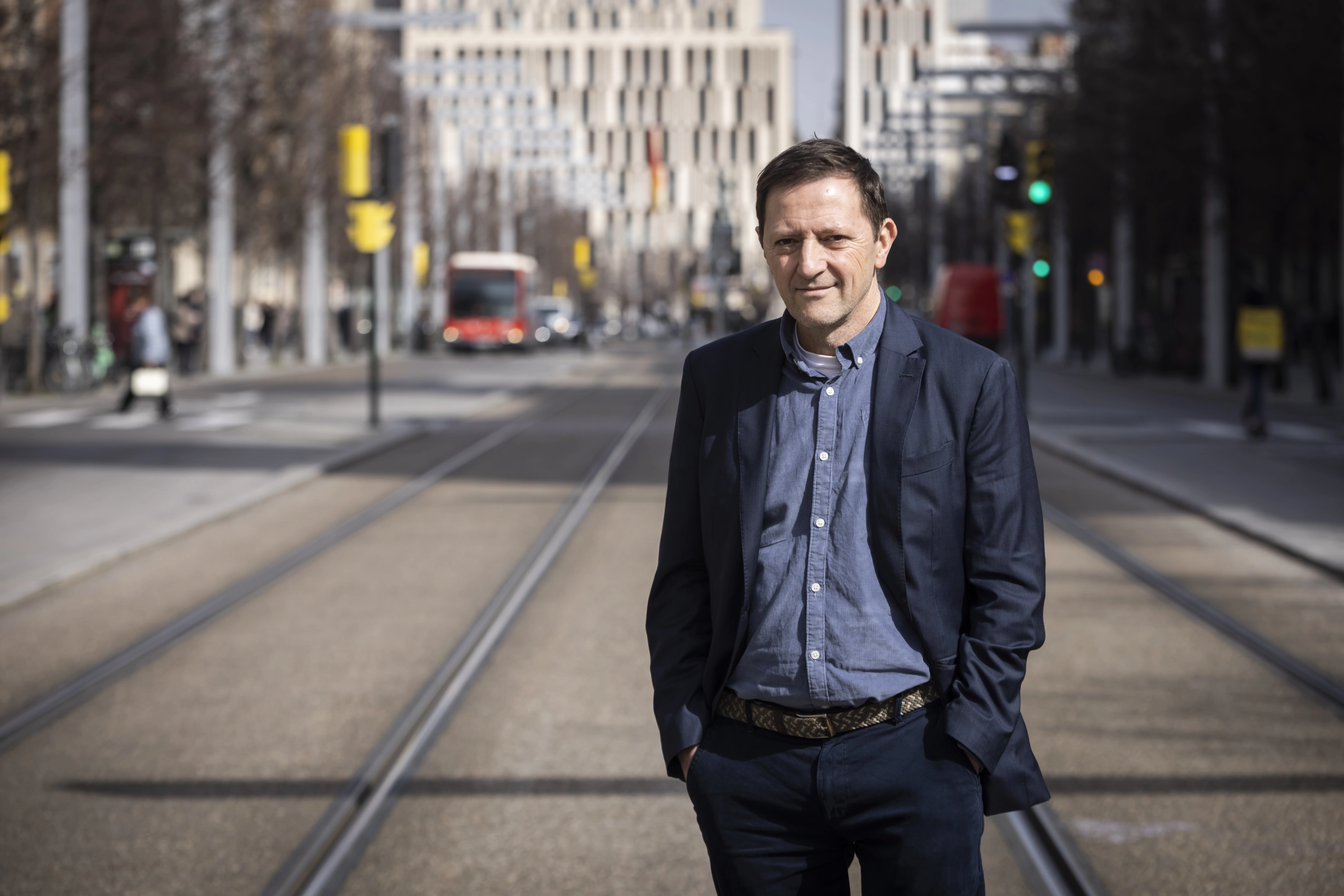 Ignacio Martínez de Pisón cuenta su vida y recrea cómo concretó su ...