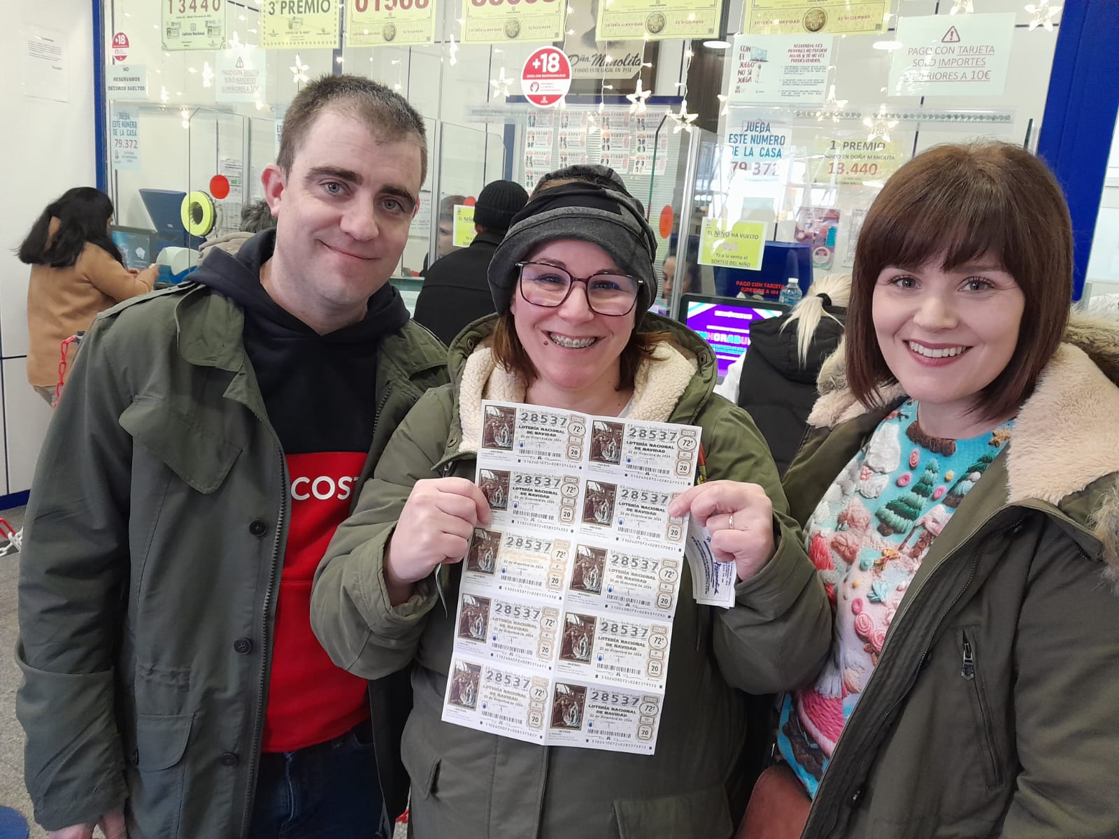 Lotería de Navidad: colas de cinco horas en Doña Manolita