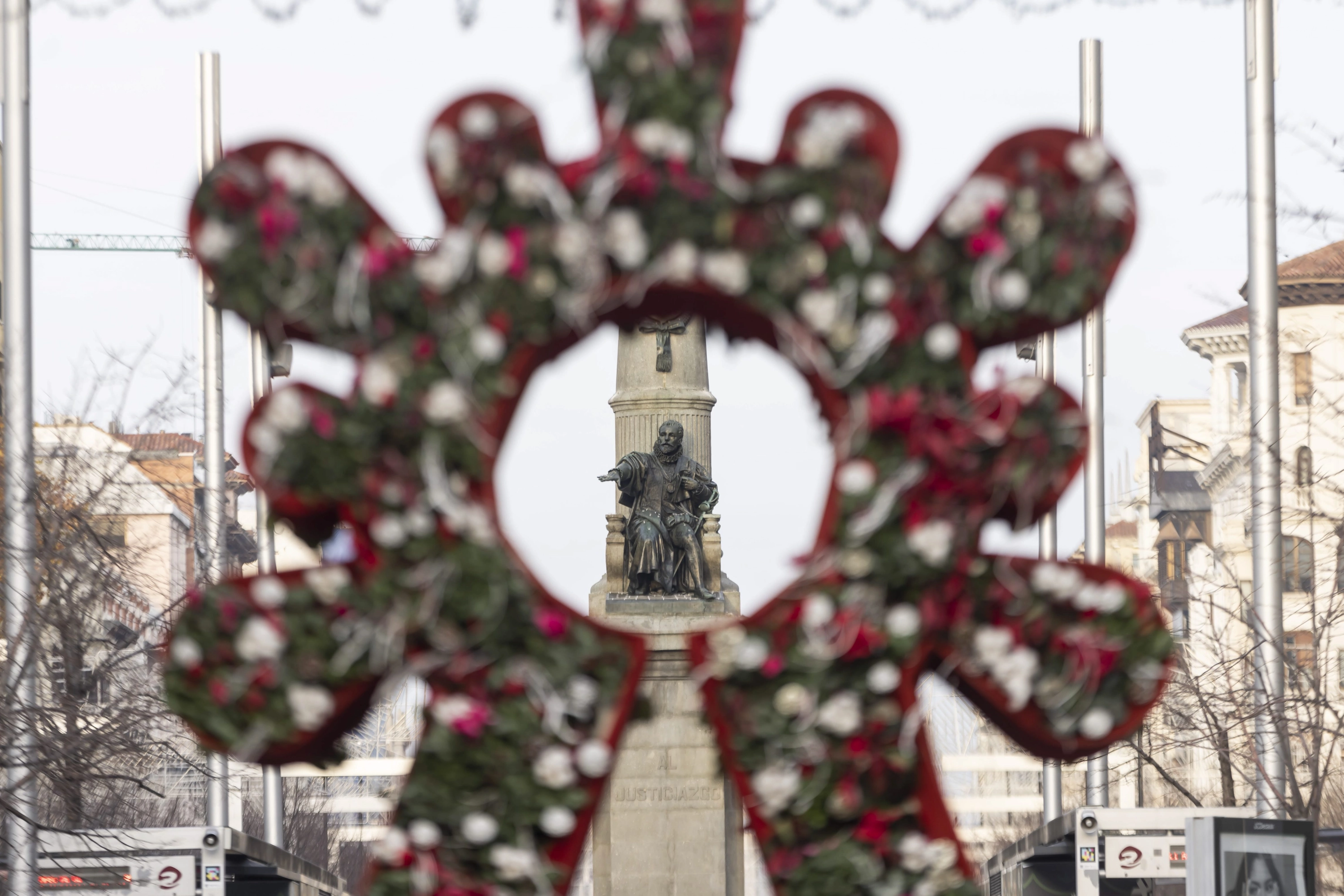 El lavado de cara al monumento al Justicia de Aragón culmina a tiempo ...