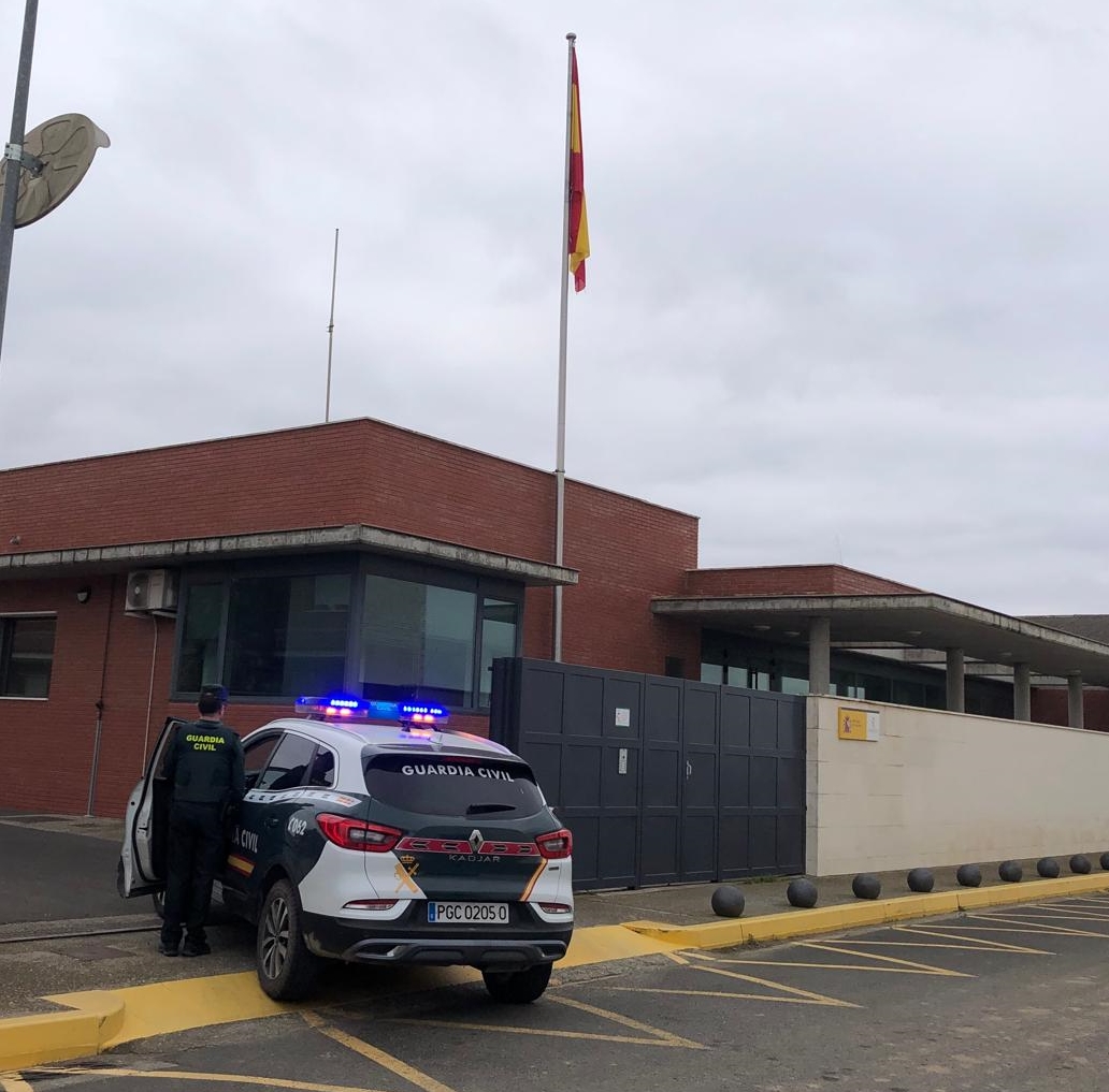 Una médico se refugia en una sala y salta por la ventana para evitar una agresión en Tamarite de ...