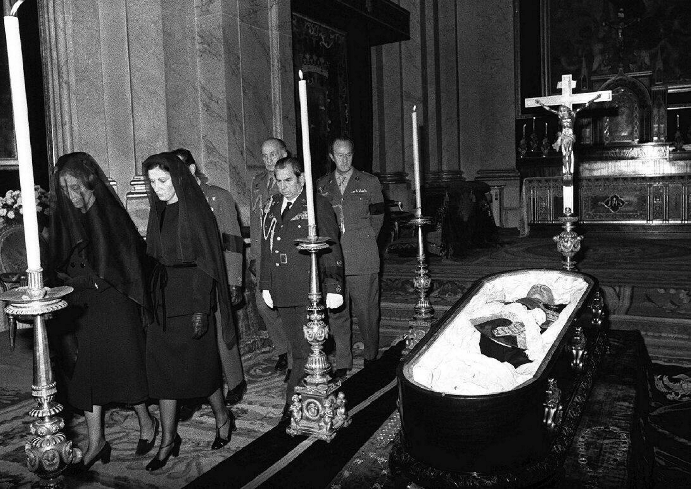 Dos de cada tres ciudadanos ven "inoportuno y divisorio" celebrar la ...